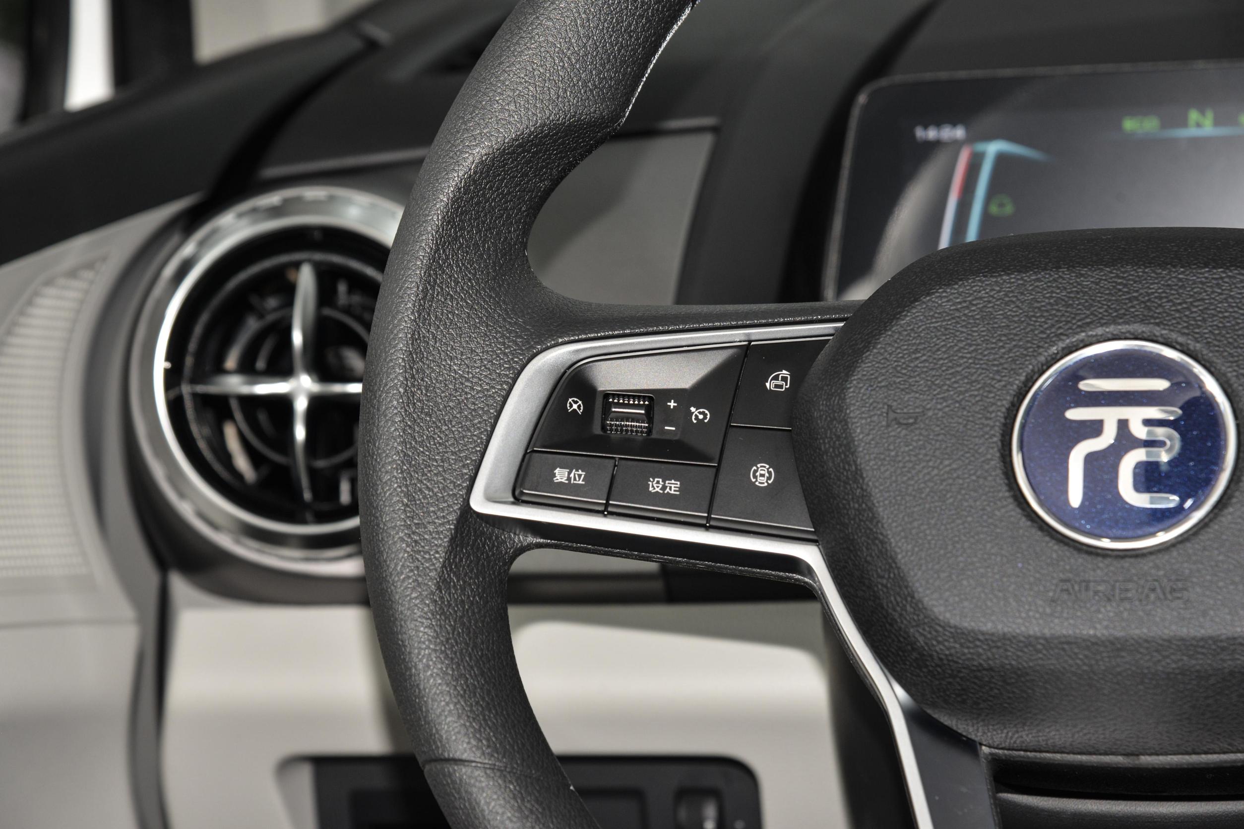 元Pro 2023款 401KM 尊贵型图片_比亚迪_1/56张图片_汽车内饰图库_懂车帝