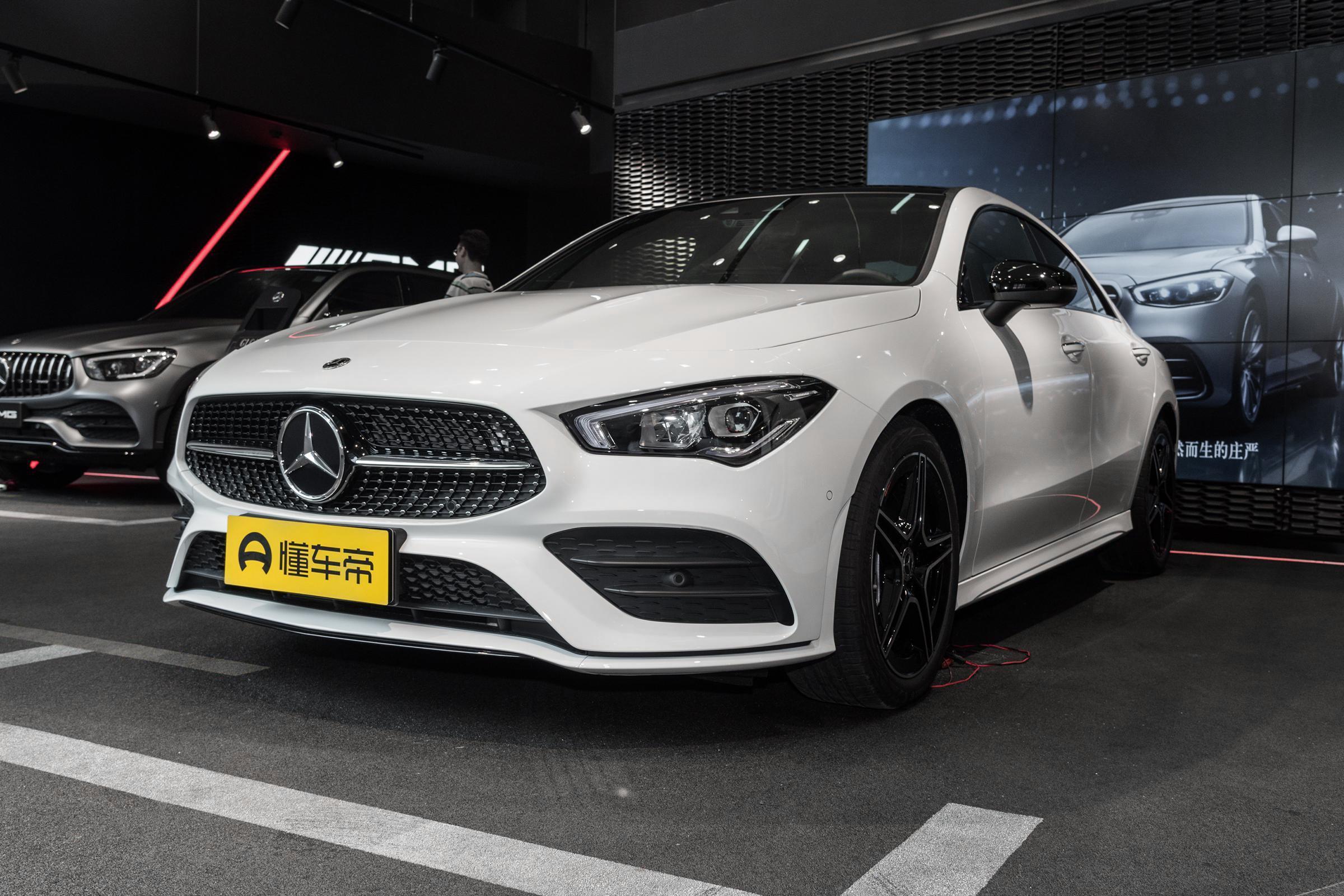 奔驰CLA 2022款 CLA 260 4MATIC 四门轿跑车图片_奔驰_4/54张图片_汽车外观图库_懂车帝