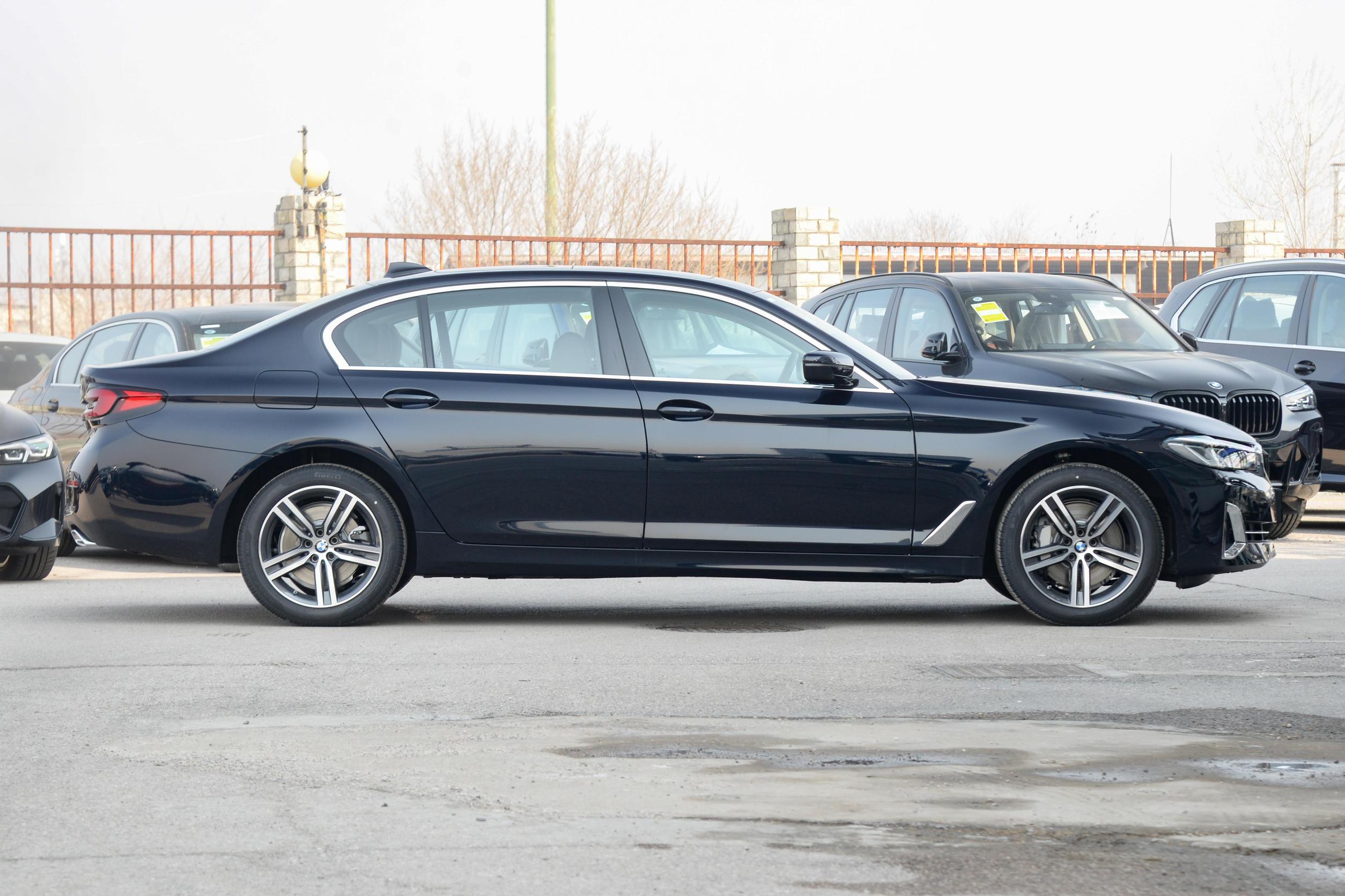 宝马5系 2023款 530Li 领先型 豪华套装图片_宝马_3/130张图片_汽车外观图库_懂车帝