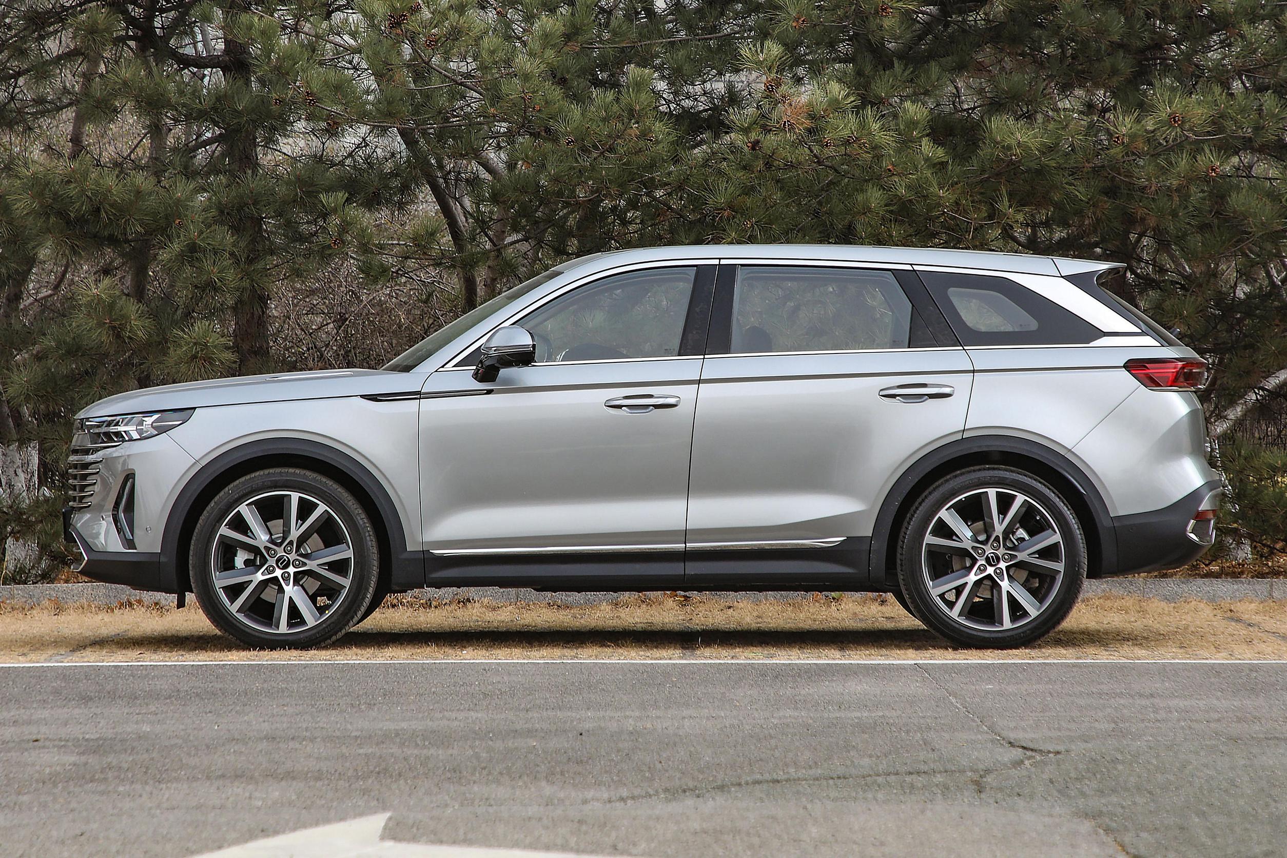 奔腾T99 2023款 20TD 6AT旗舰型图片_奔腾_4/102张图片_汽车外观图库_懂车帝