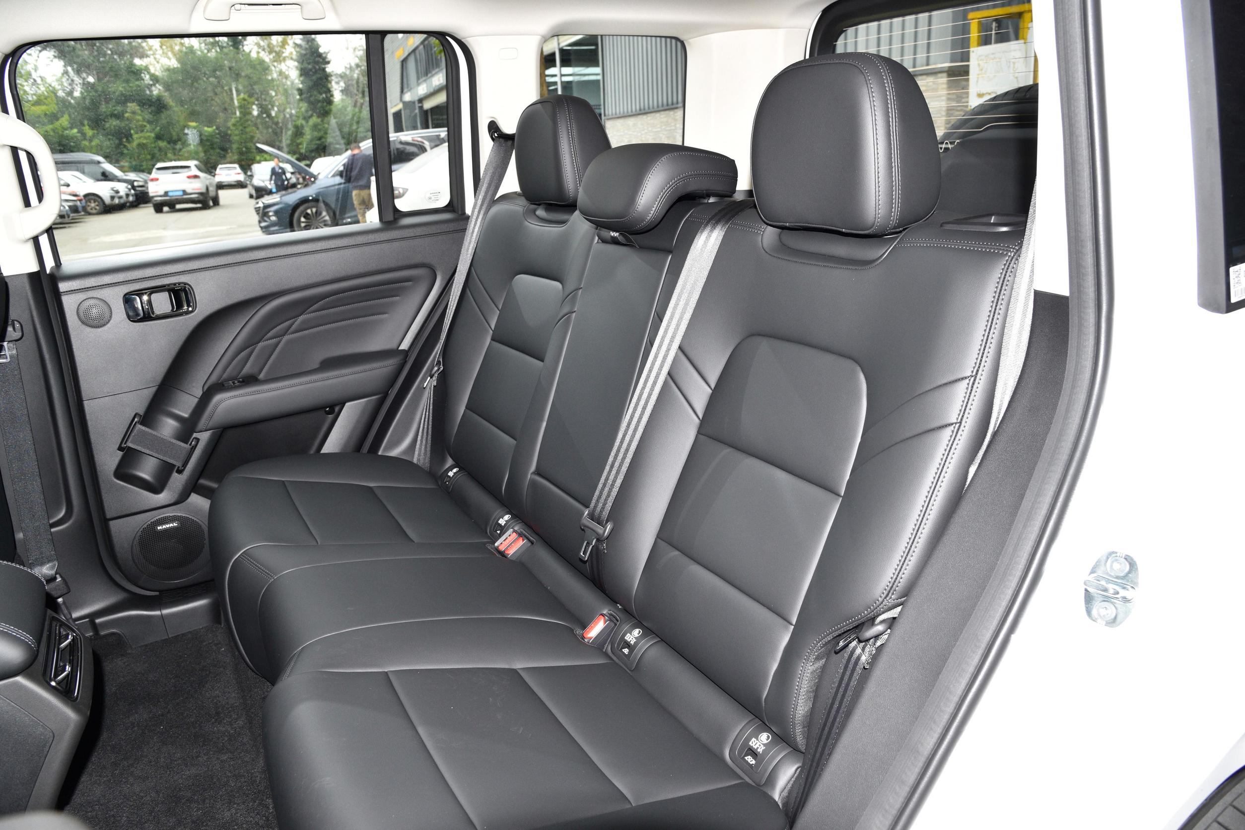 哈弗猛龙 2023款 1.5T Hi4 145 探索版图片_哈弗_23/97张图片_汽车空间图库_懂车帝