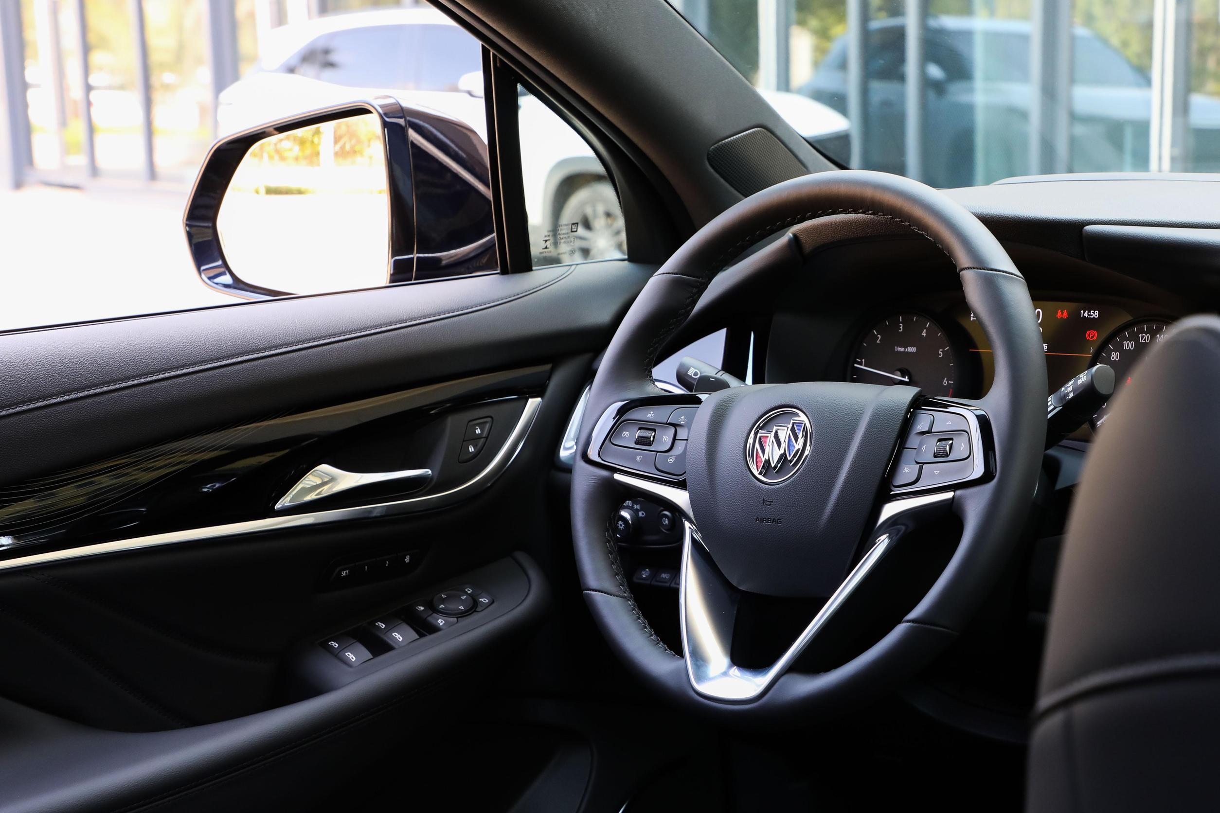 昂科旗 2022款 652T 四驱尊享旗舰型 六座图片_别克_35/56张图片_汽车内饰图库_懂车帝