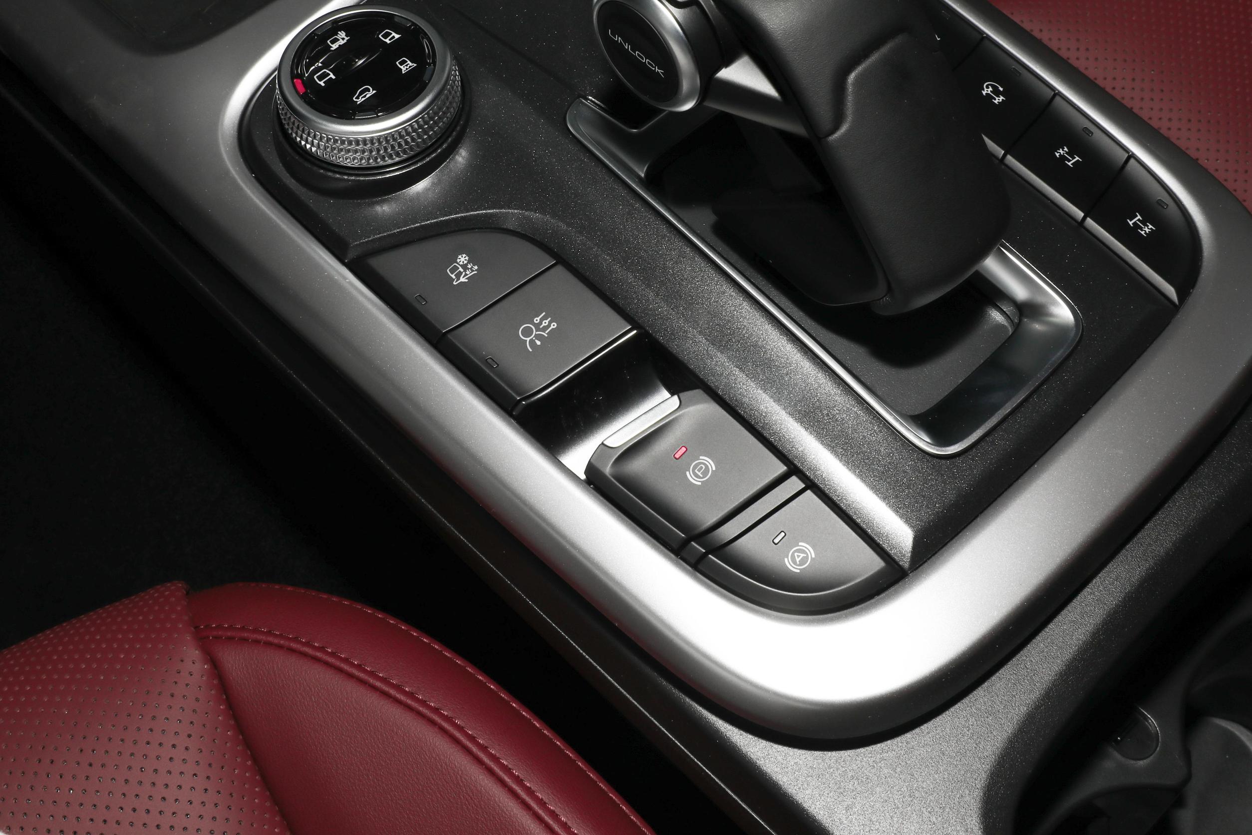 坦克300 2024款 330 3.0T V6图片_坦克_32/70张图片_汽车内饰图库_懂车帝