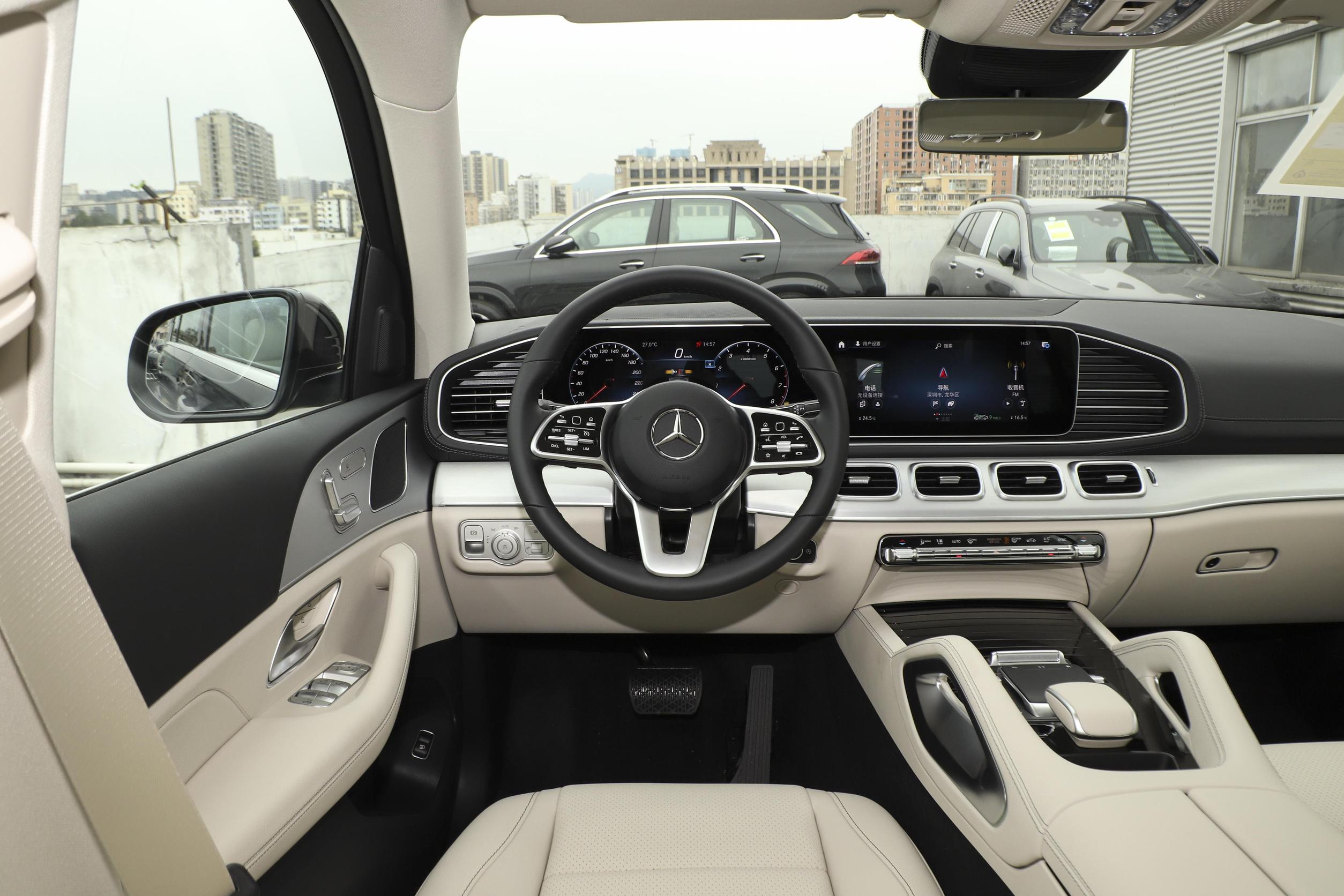 奔驰GLE 2023款 GLE 350 4MATIC 动感型图片_奔驰_1/44张图片_汽车内饰图库_懂车帝