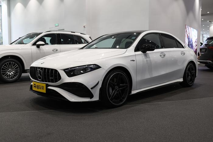 奔驰A级AMG2025款 AMG A 35 L 4MATIC_奔驰A级AMG_懂车帝