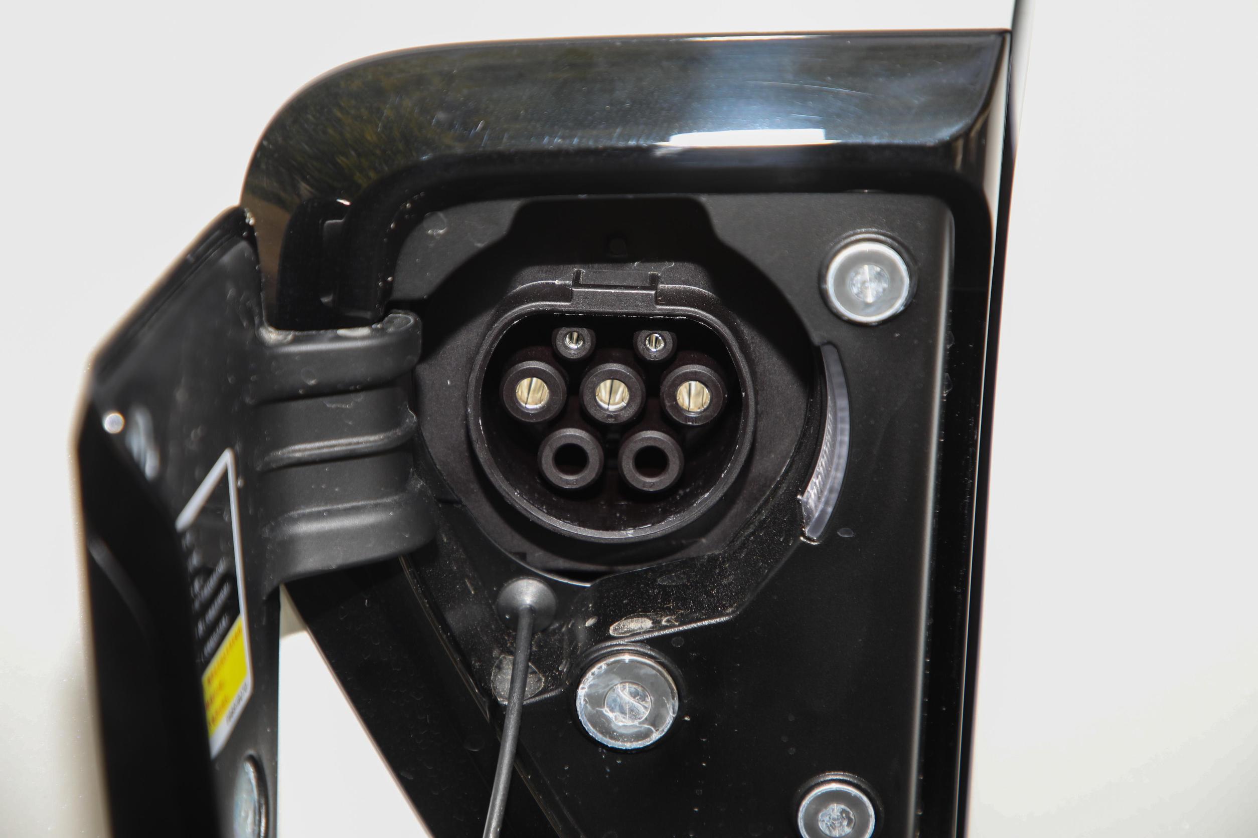 领克01 PHEV 2023款 1.5TD EM-P PM图片_领克_3/85张图片_汽车外观图库_懂车帝