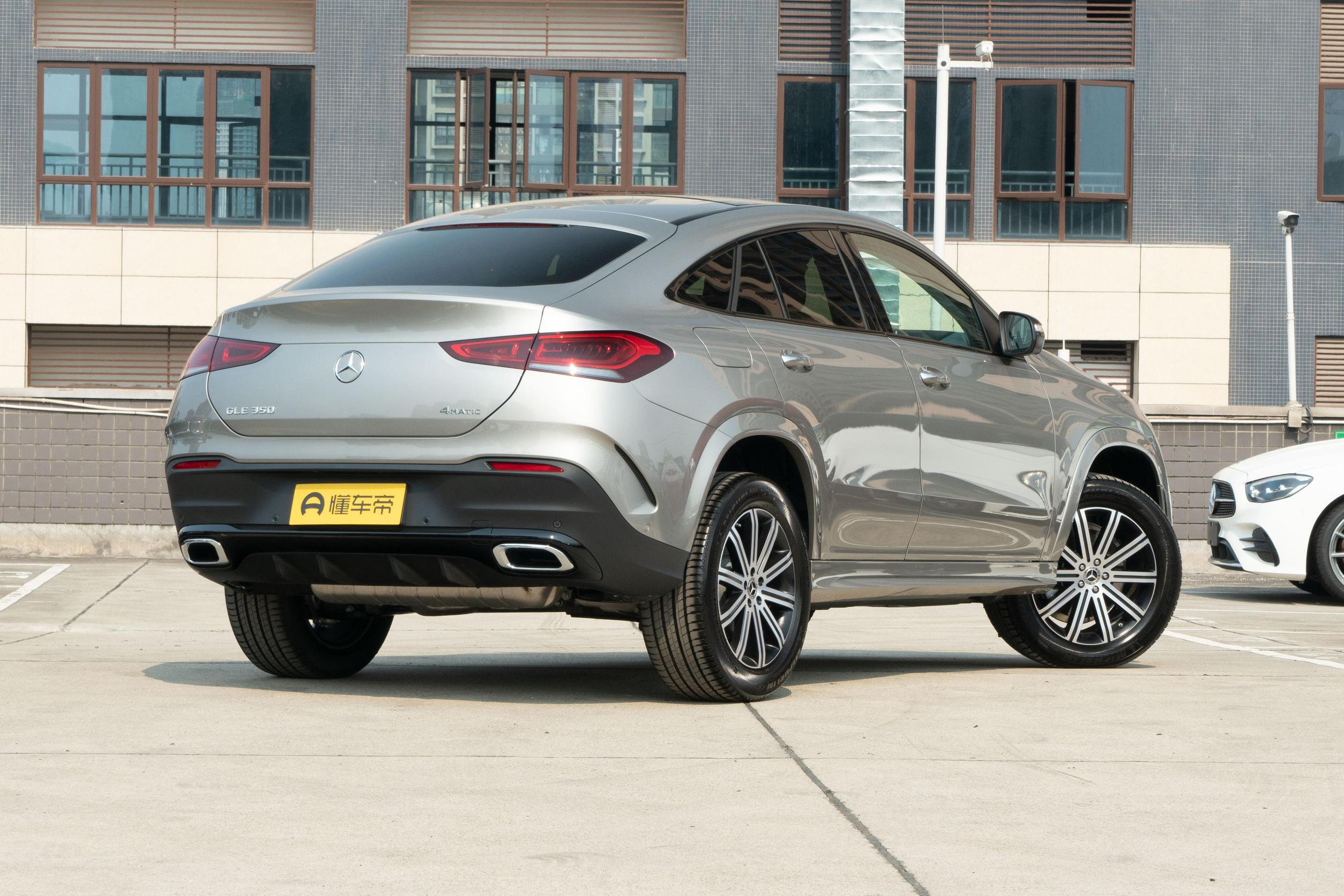 奔驰GLE轿跑 2022款 改款 GLE 350 4MATIC 轿跑SUV 豪华型图片_奔驰_2/120张图片_汽车外观图库_懂车帝