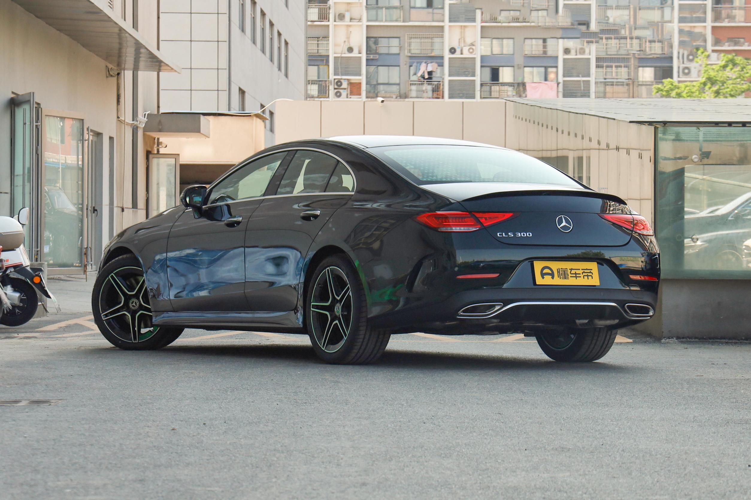 奔驰CLS 2023款 改款 CLS 300 豪华型图片_奔驰_10/80张图片_汽车外观图库_懂车帝