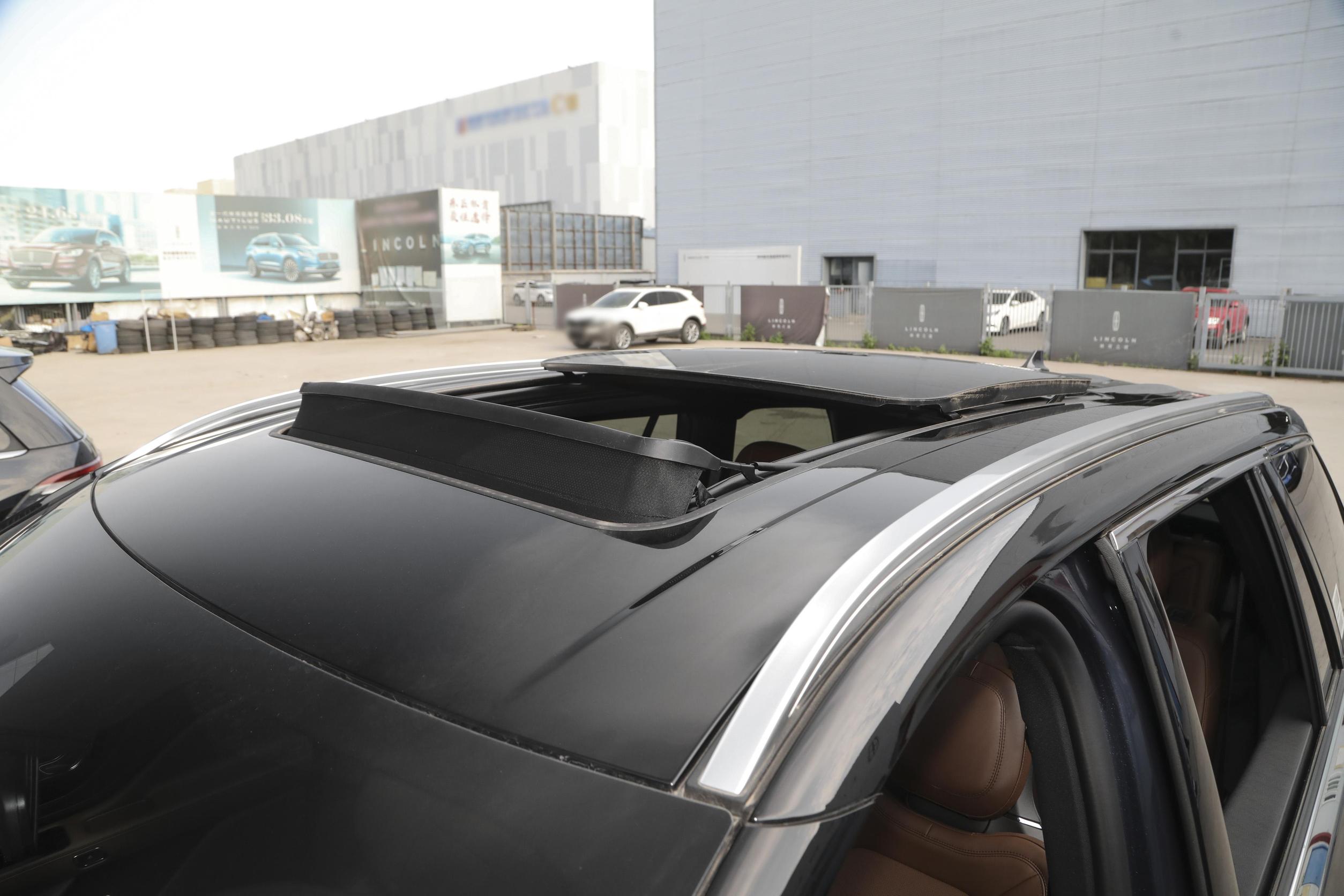 飞行家 2022款 3.0T V6 四驱行政版图片_林肯_91/92张图片_汽车外观图库_懂车帝