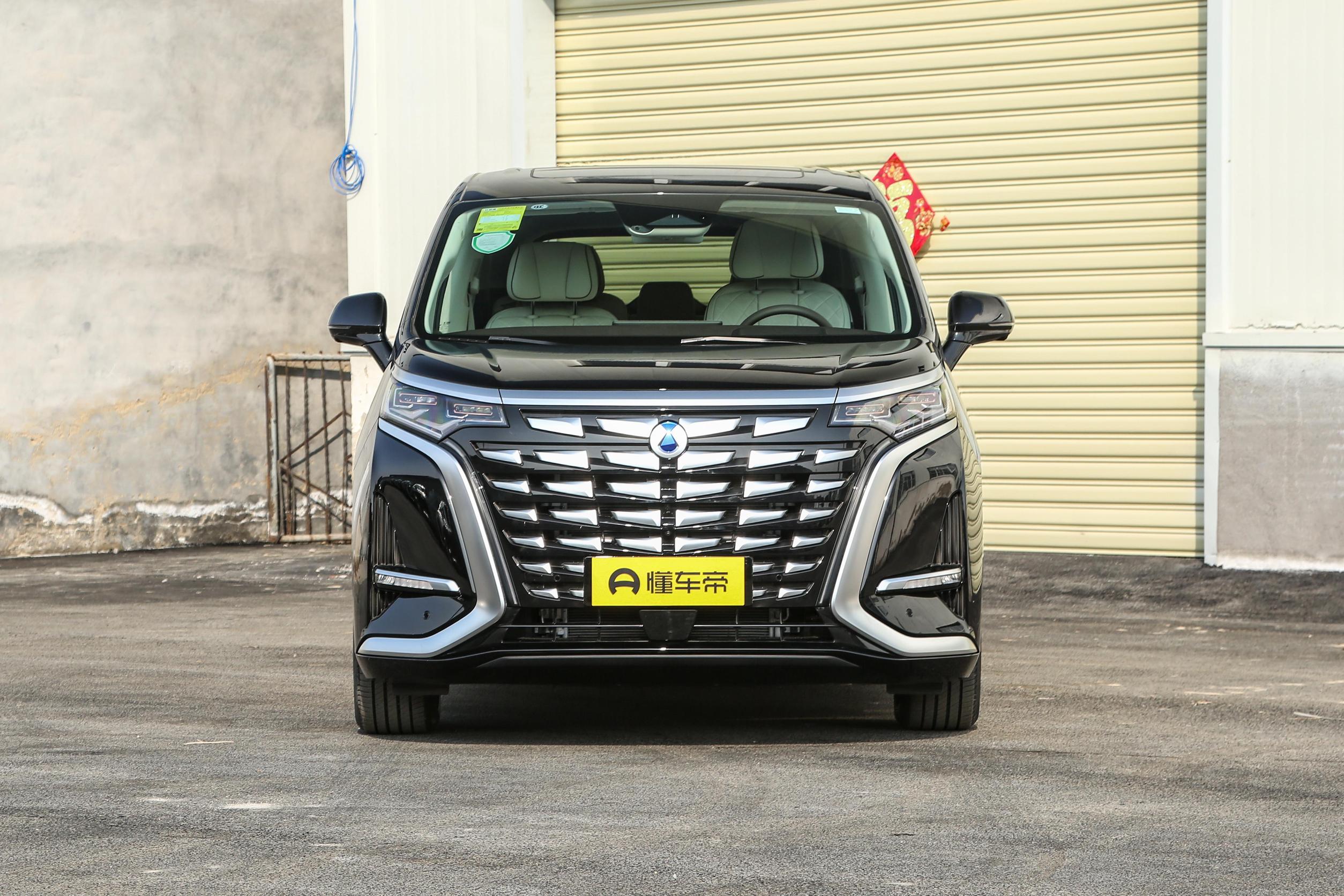 腾势D9 DM-i 2024款 980 四驱尊荣型图片_腾势_1/48张图片_汽车外观图库_懂车帝