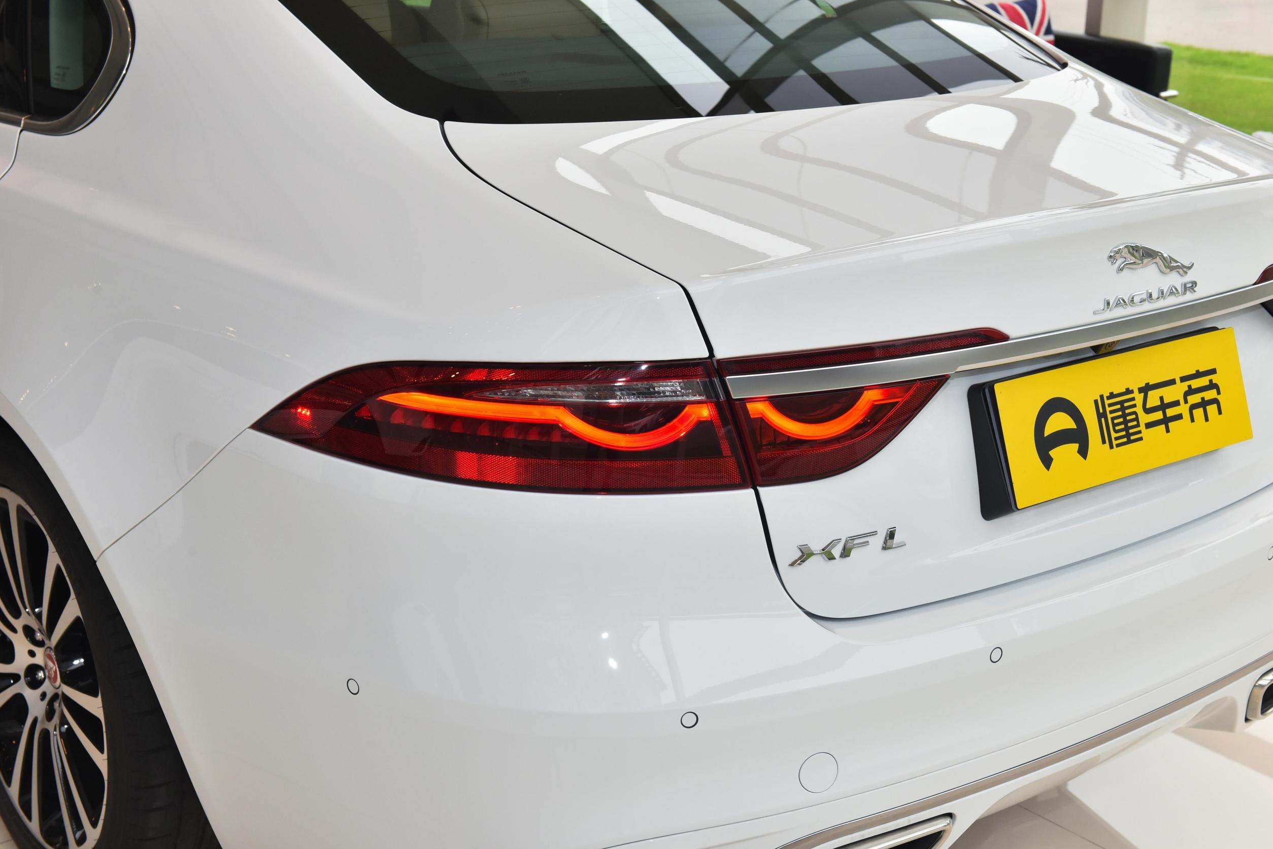 捷豹XFL 2024款 2.0T P250 两驱尊享豪华版图片_捷豹_33/205张图片_汽车外观图库_懂车帝