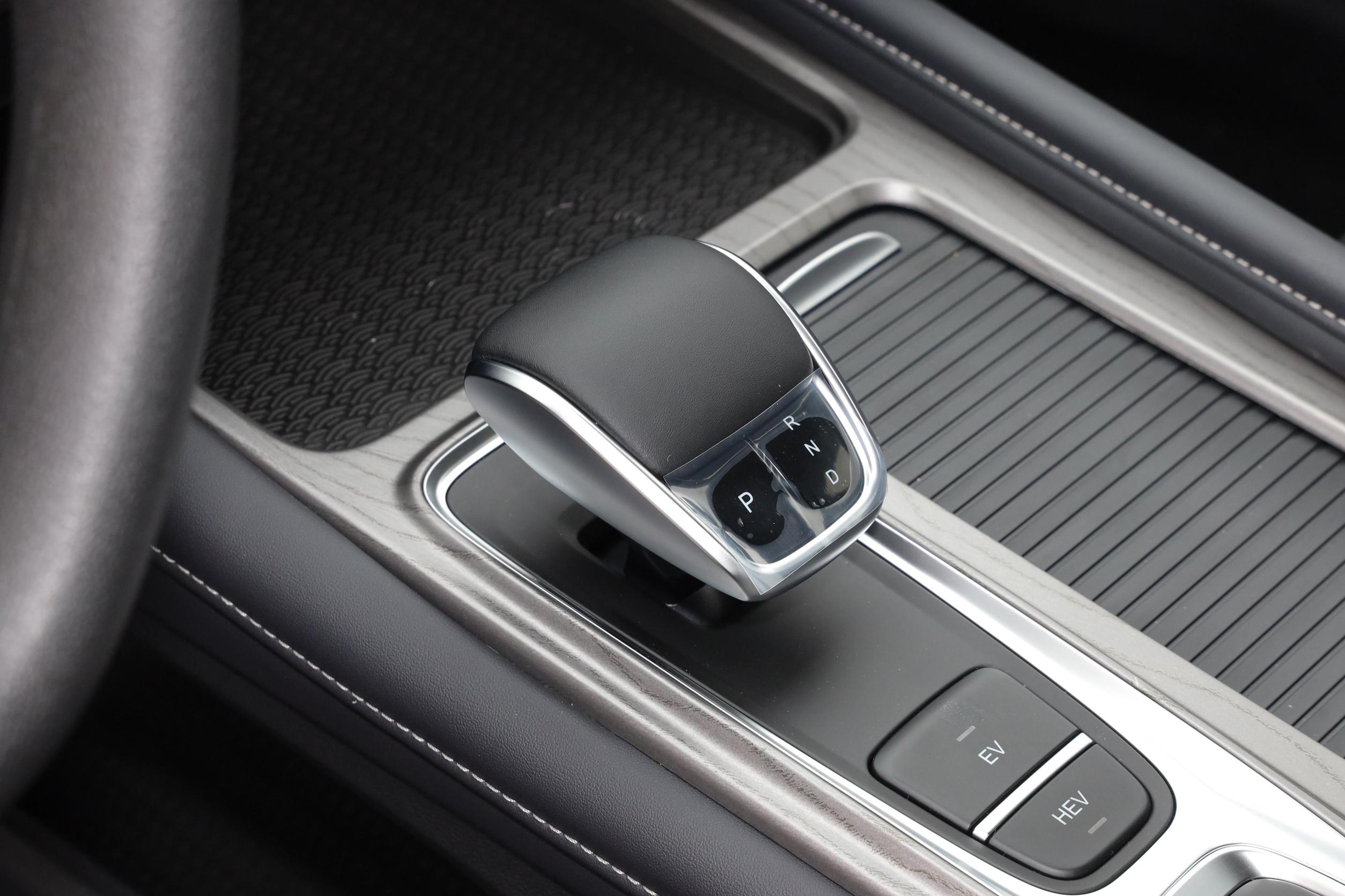 风云A8 2024款 127 逐风版图片_奇瑞_10/46张图片_汽车内饰图库_懂车帝