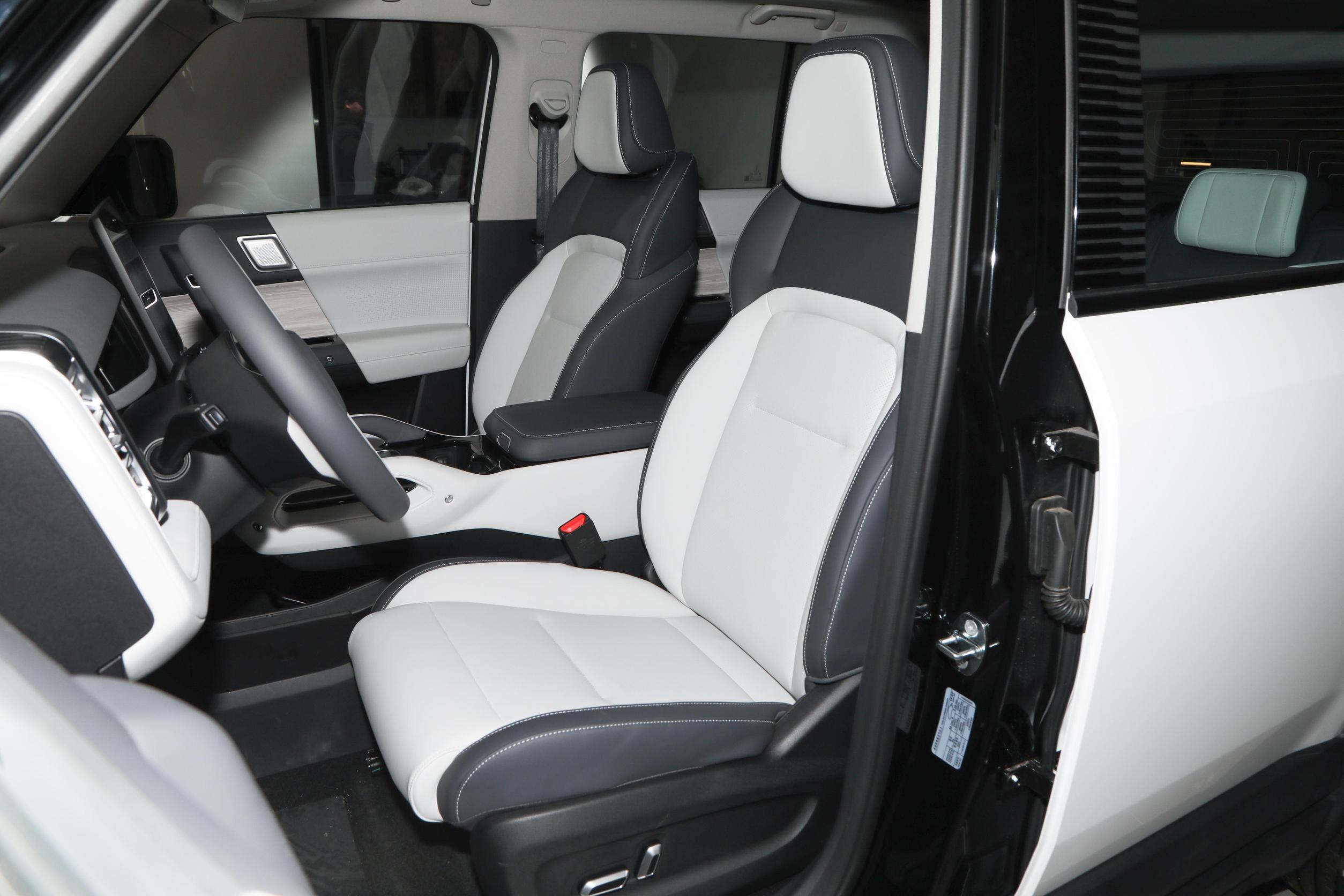 iCAR 03 2024款 两驱 长续航版图片_iCAR_3/56张图片_汽车空间图库_懂车帝