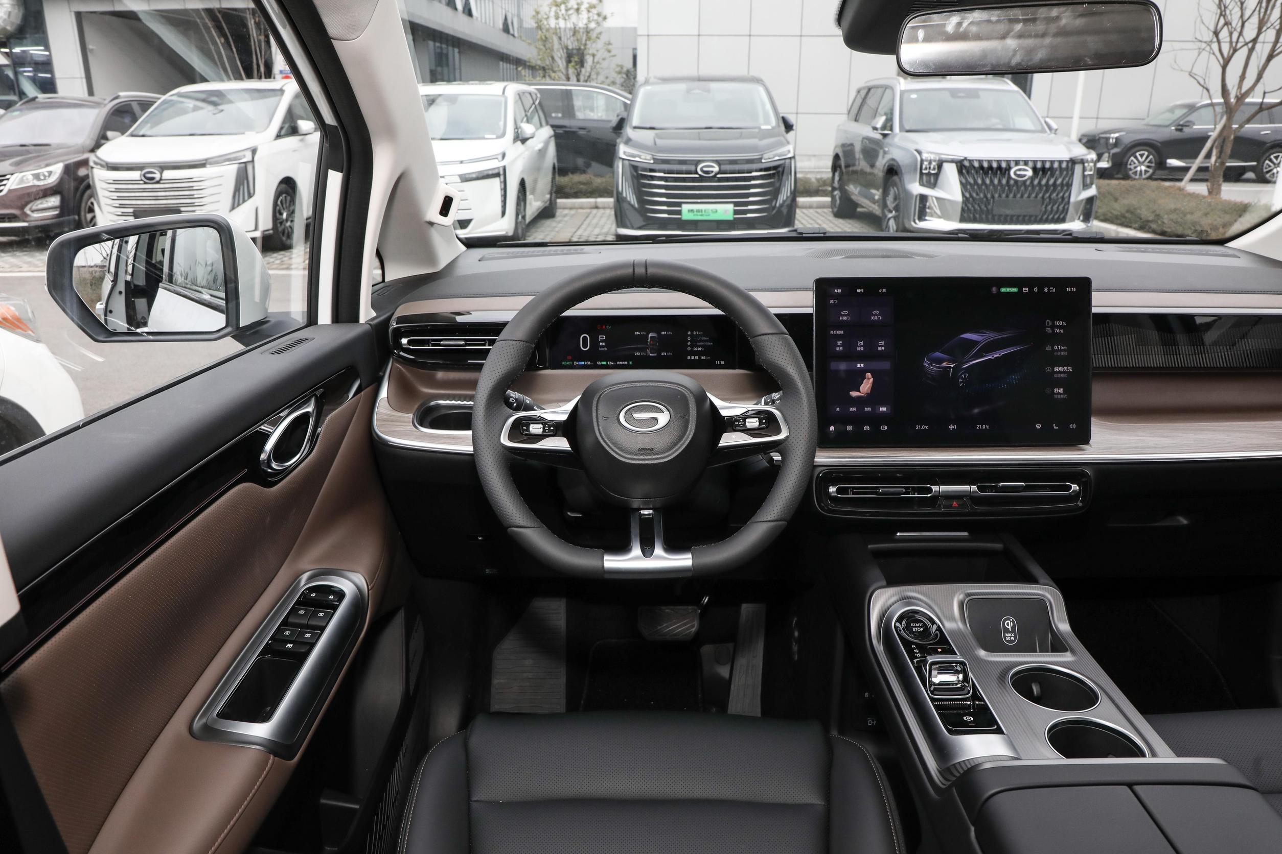 传祺E8 PHEV 2024款 2.0ATK 150km MAX版图片_广汽传祺_11/39张图片_汽车内饰图库_懂车帝