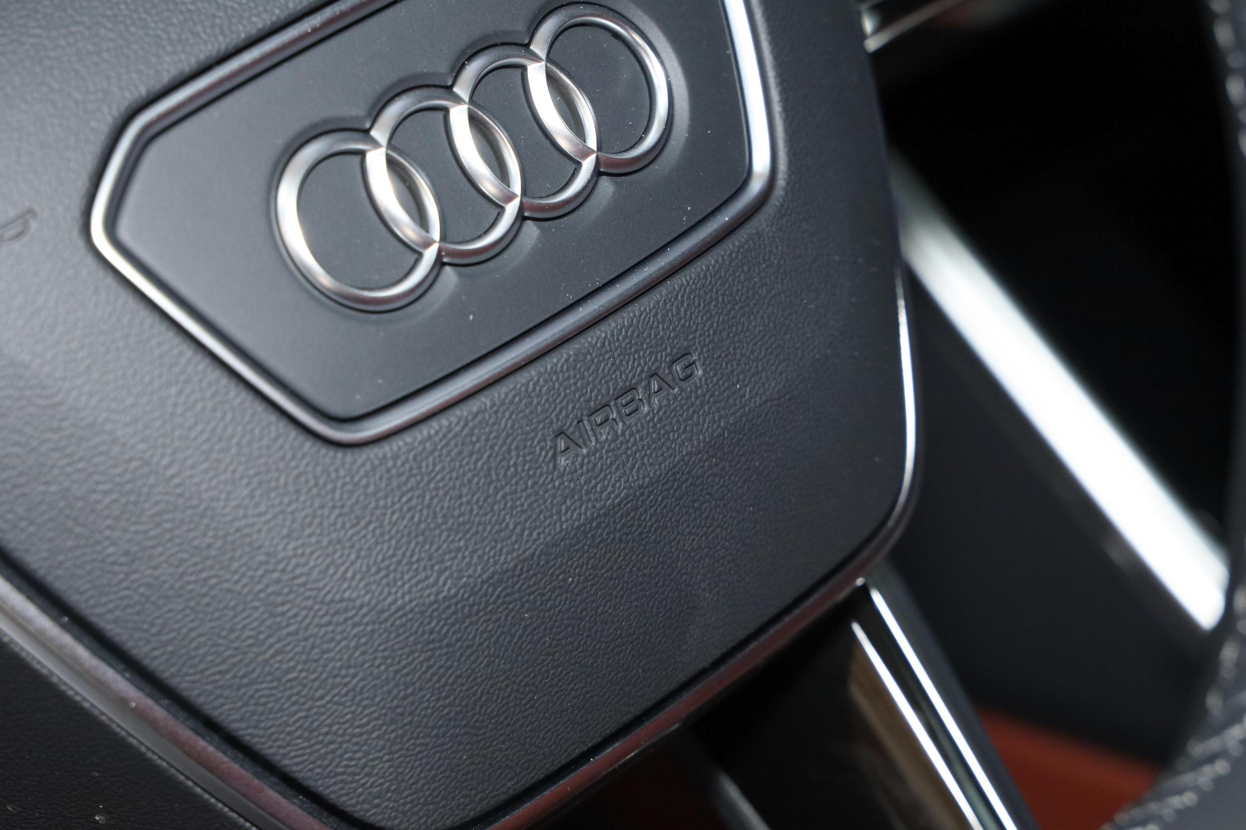 奥迪A7L 2023款 45 TFSI quattro S-line 黑武士版图片_奥迪_3/46张图片_汽车内饰图库_懂车帝