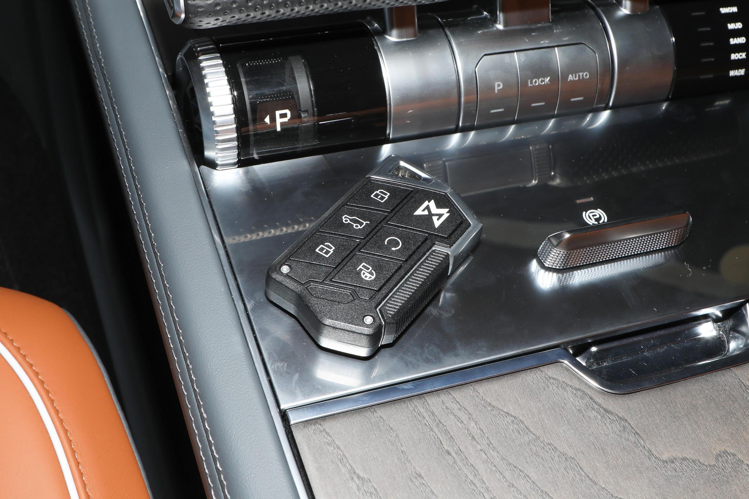 猛士917 2023款 增程版图片_猛士_1/53张图片_汽车外观图库_懂车帝