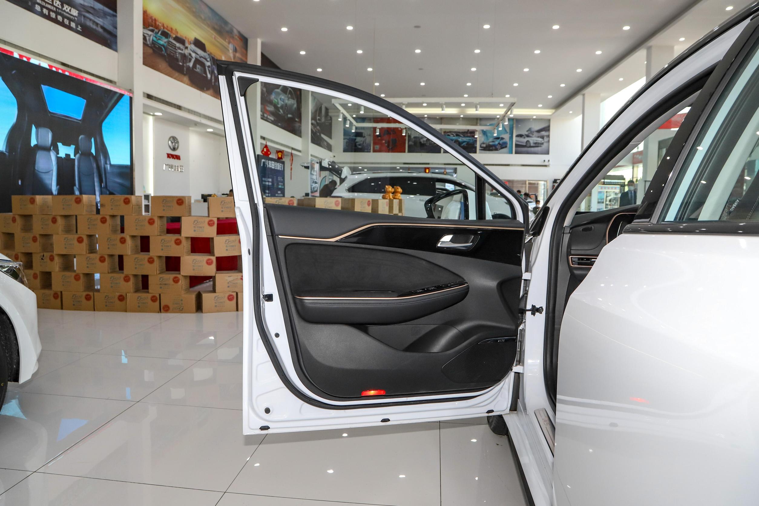 广汽丰田iA5 2022款 尊贵长续航版图片_广汽集团_7/58张图片_汽车空间图库_懂车帝