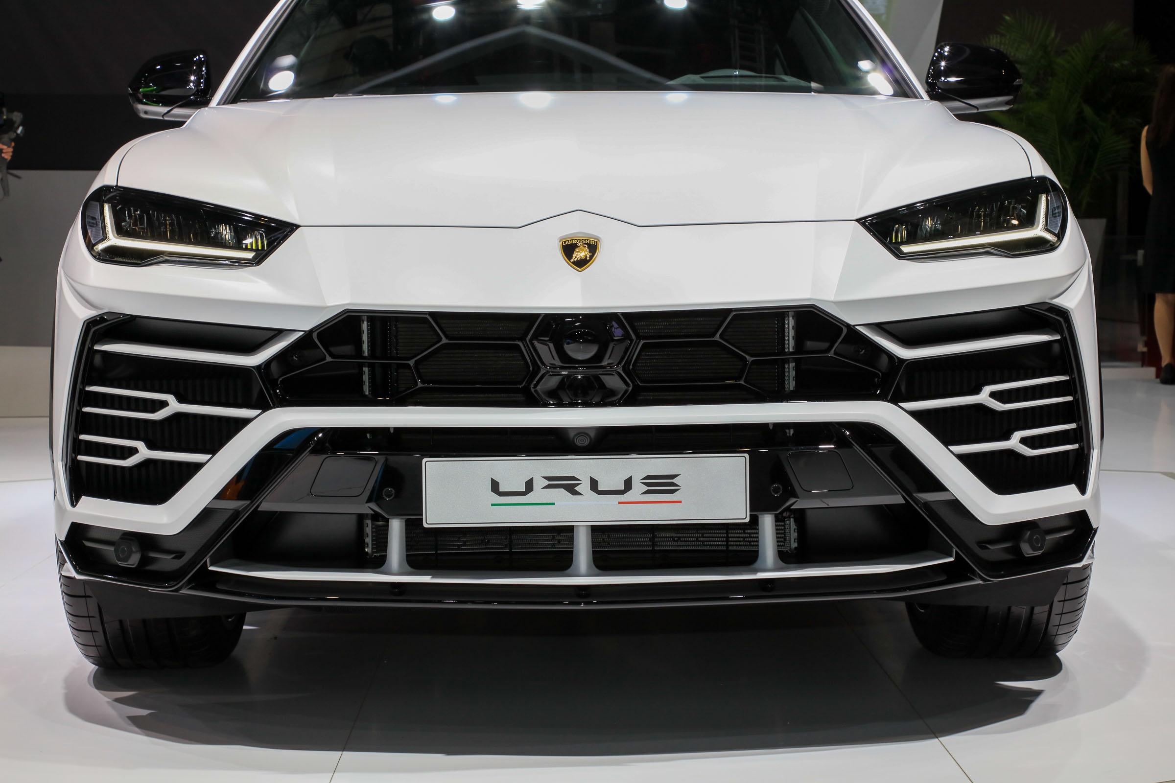 Urus壁纸_Urus_Urus车展图片_1/1085张图片_UrusBianco Monocerus/整车车展图片_懂车帝