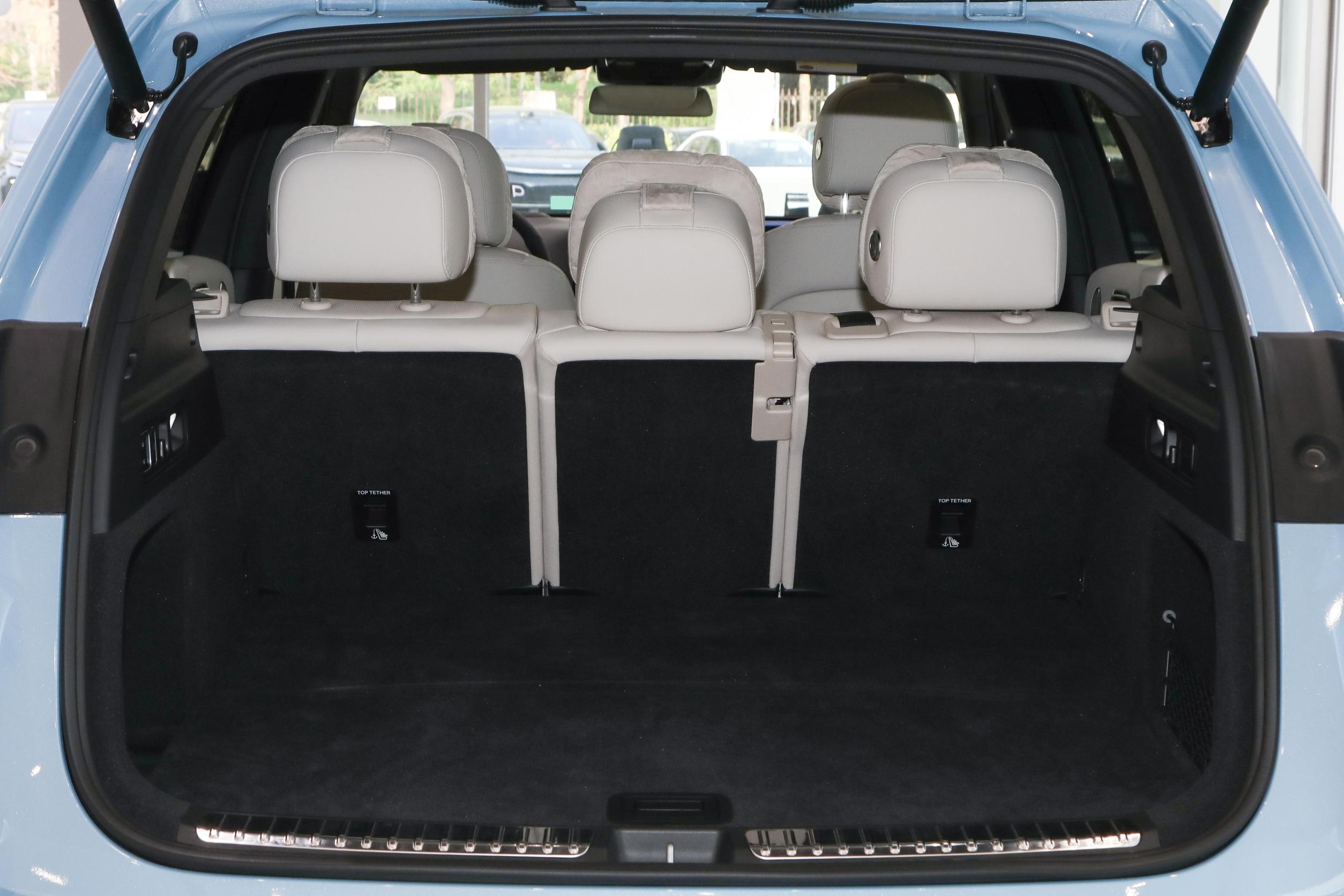 理想L7 2024款 Max版图片_理想汽车_31/99张图片_汽车空间图库_懂车帝