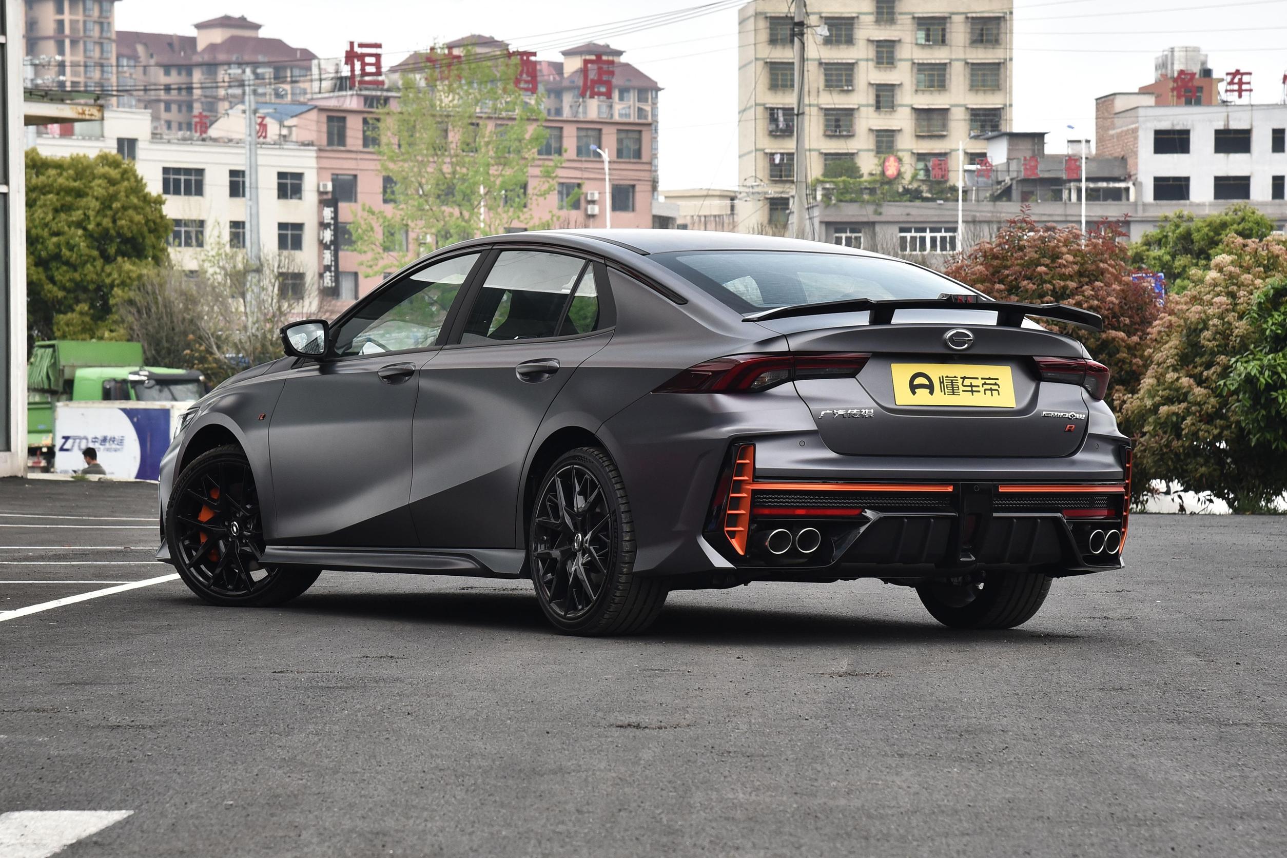 影豹壁纸_影豹_影豹外观图片_9/1133张图片_影豹哑光皓月灰/整车外观图片_懂车帝