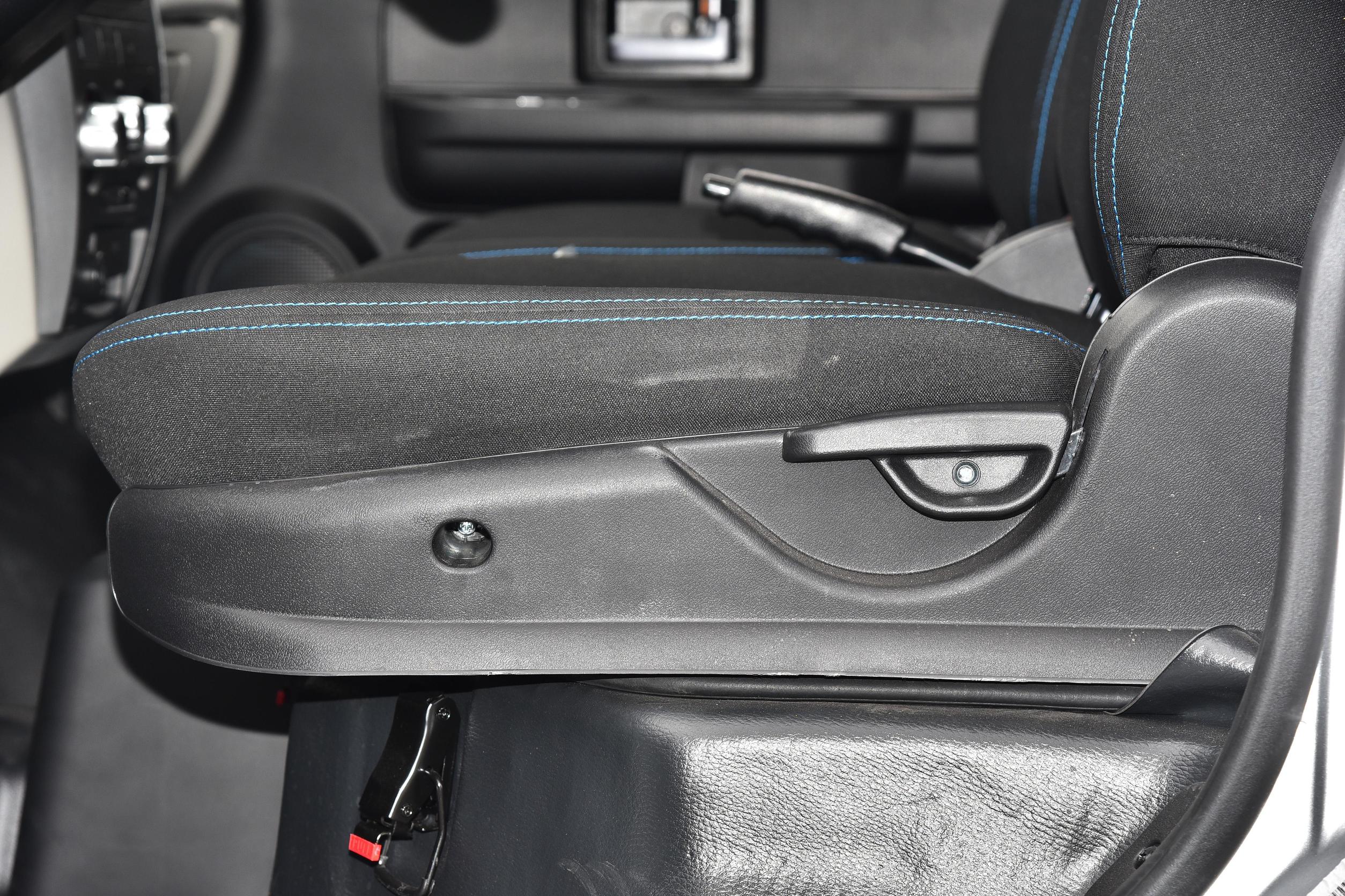 瑞驰EC35 2022款 EC35 II 创享版36.288kWh图片_瑞驰_4/59张图片_汽车空间图库_懂车帝