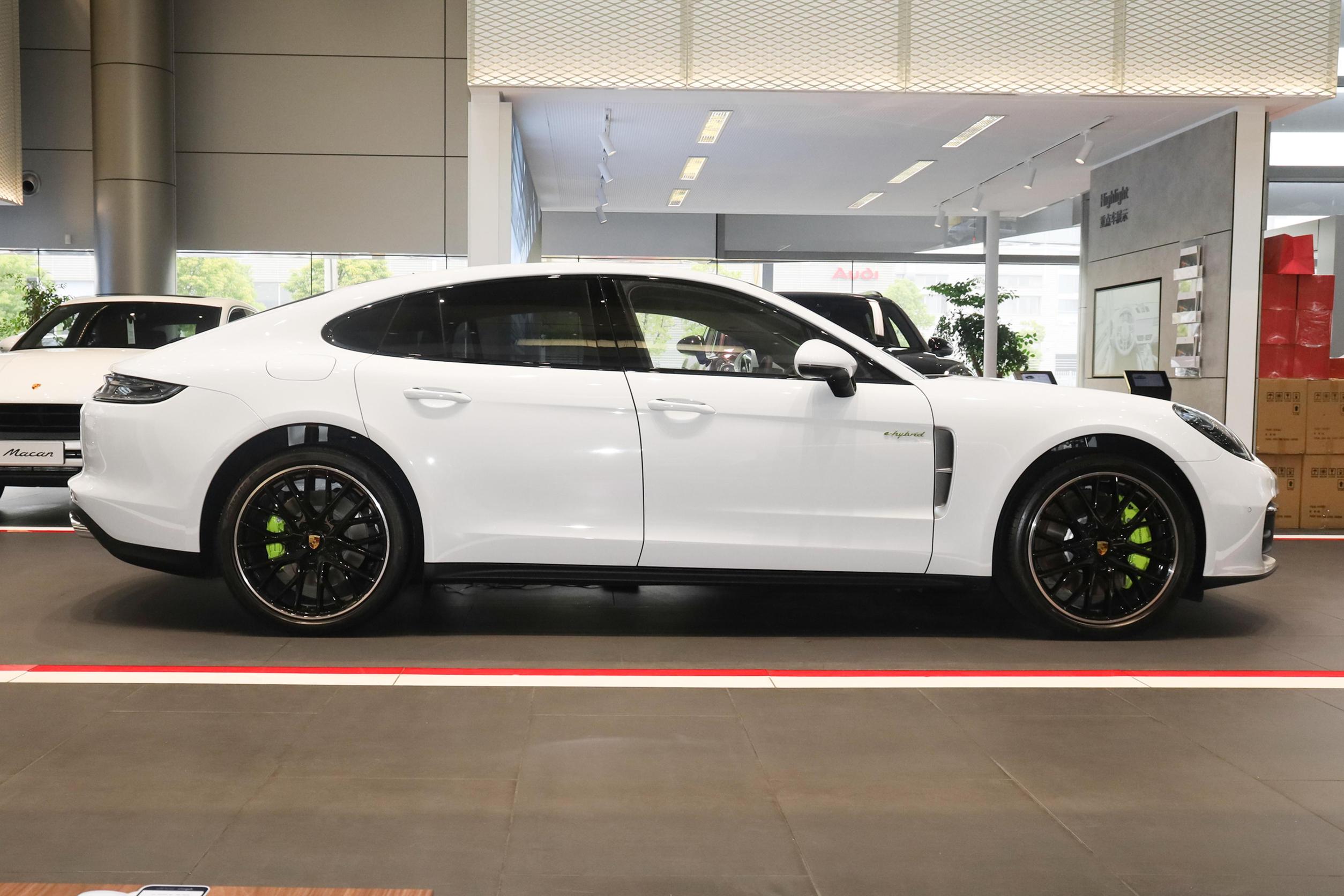 Panamera E-Hybrid 2023款 改款 Panamera 4 E-Hybrid 铂金版 2.9T图片_保时捷_4/214张图片 ...
