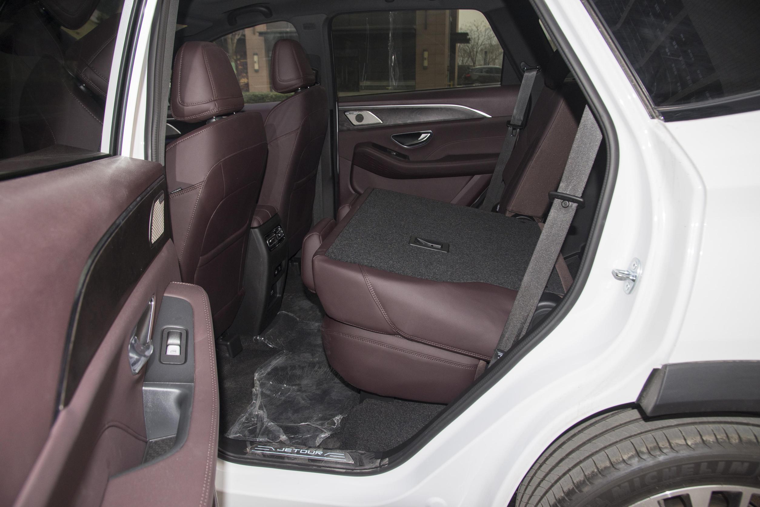 捷途X90 2023款 子龙 2.0T DCT武神版 7座图片_捷途_9/59张图片_汽车空间图库_懂车帝