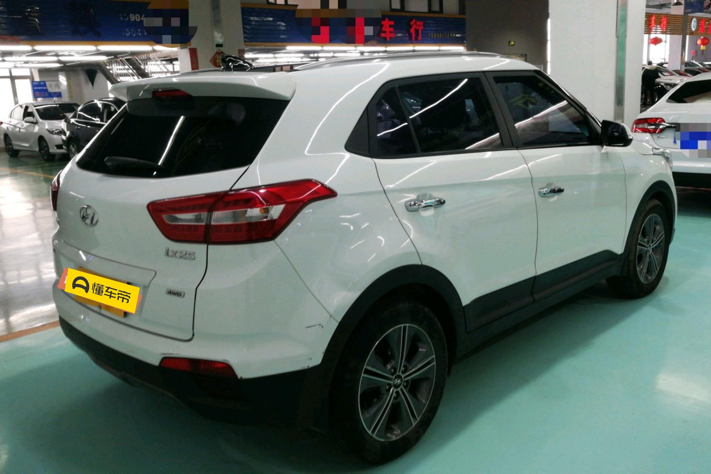 现代ix25 2015款 2.0L 自动四驱尊贵型DLX图片_现代_10/10张图片_汽车外观图库_懂车帝