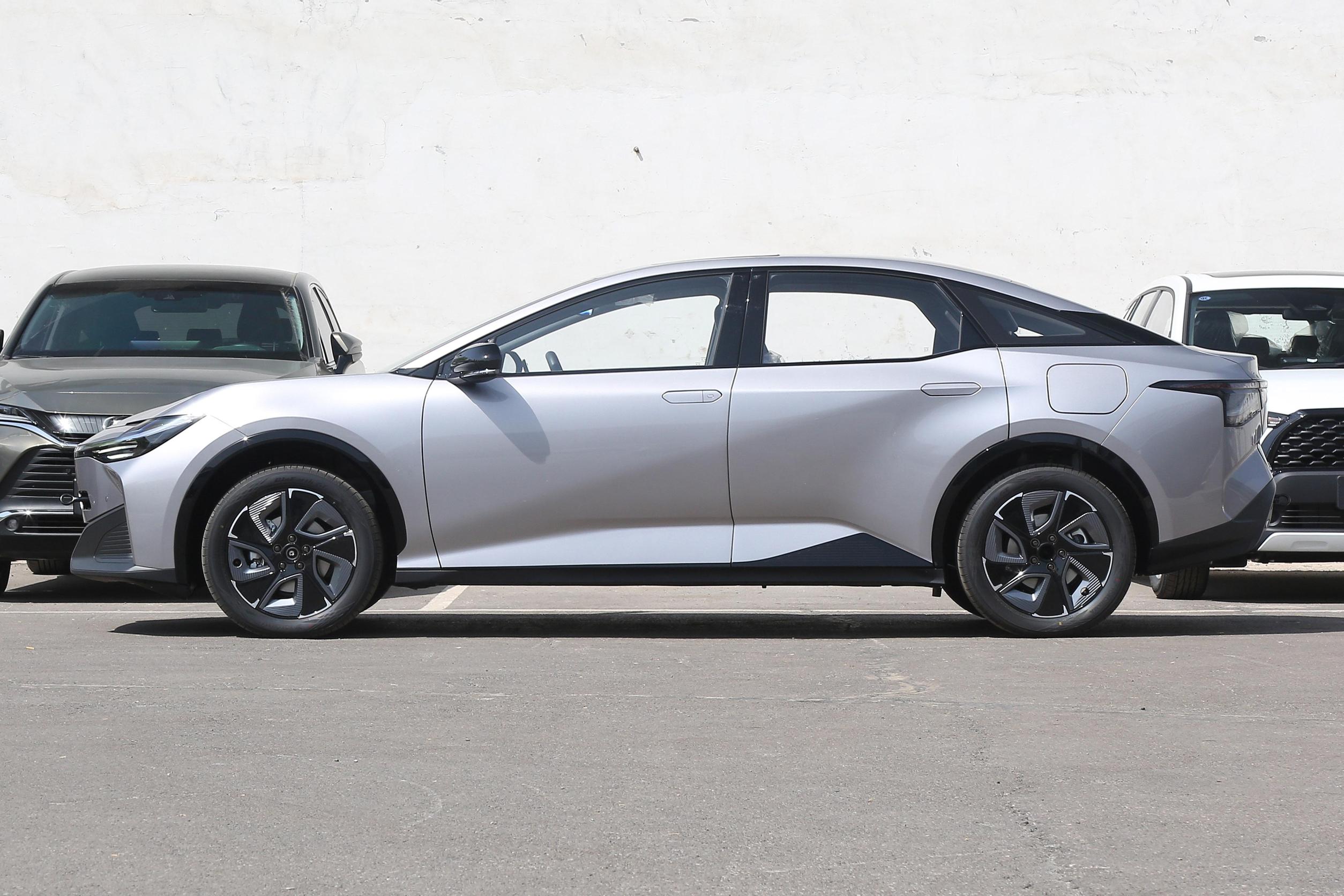 丰田bZ3 2023款 精英PRO图片_丰田_3/117张图片_汽车外观图库_懂车帝