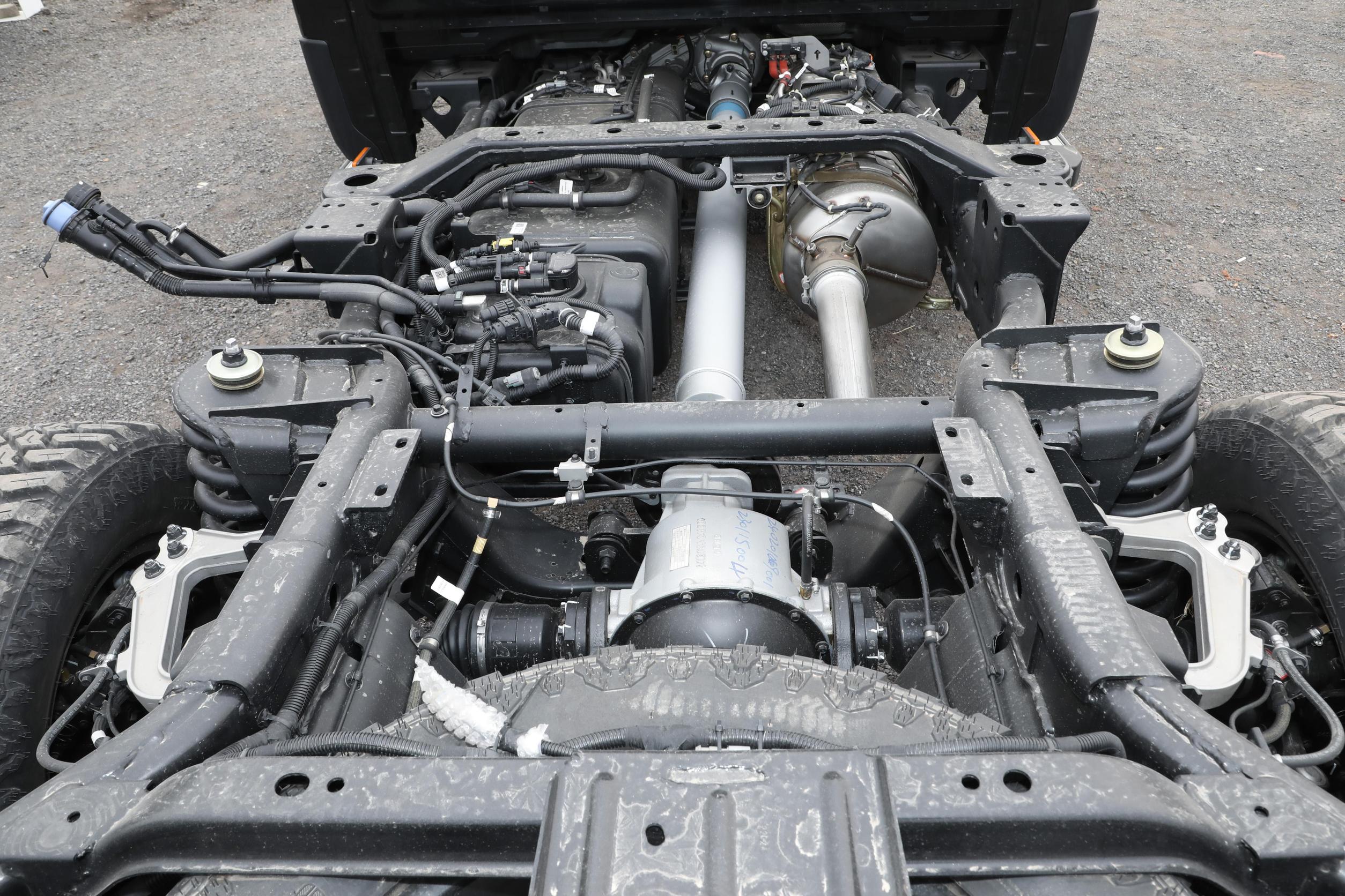 猛士MS600 2023款 6.7T 柴油单排底盘旗舰版图片_东风_64/80张图片_汽车外观图库_懂车帝