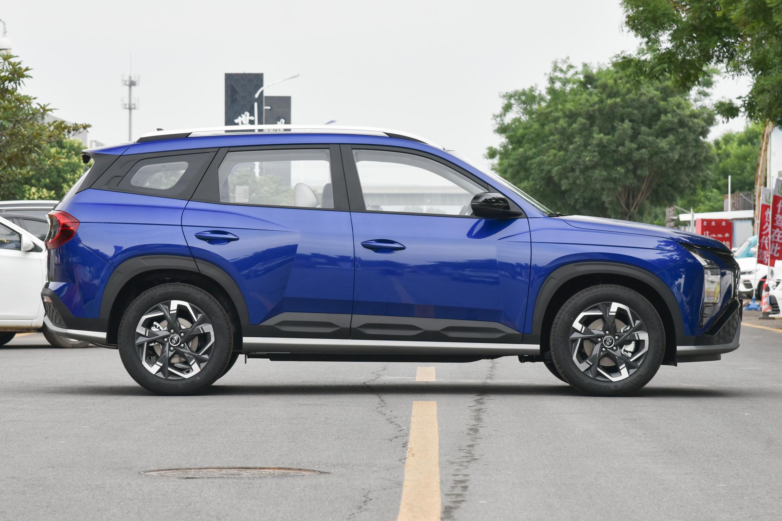 现代ix35 2023款 沐飒 2.0L 尊贵版LUX图片_现代_21/145张图片_汽车外观图库_懂车帝