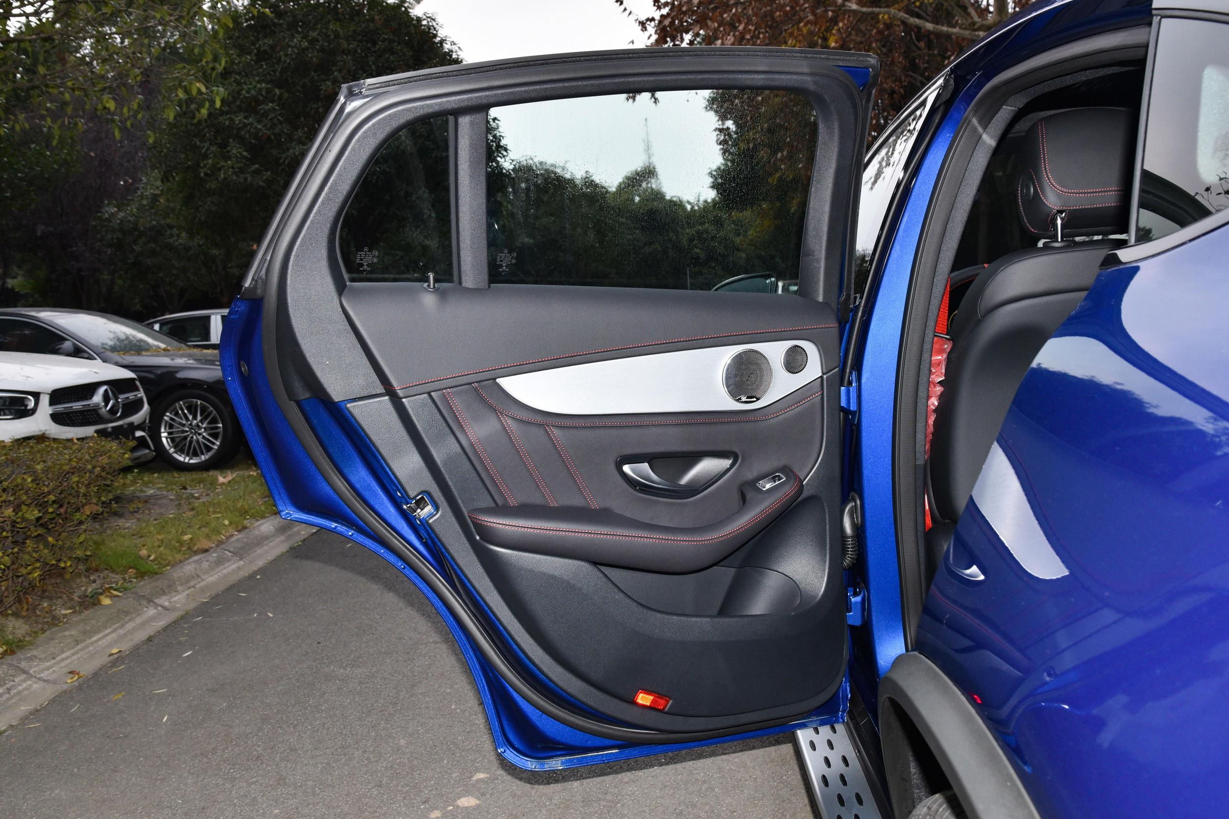 奔驰GLC AMG 2022款 AMG GLC 43 4MATIC图片_奔驰_36/227张图片_汽车空间图库_懂车帝