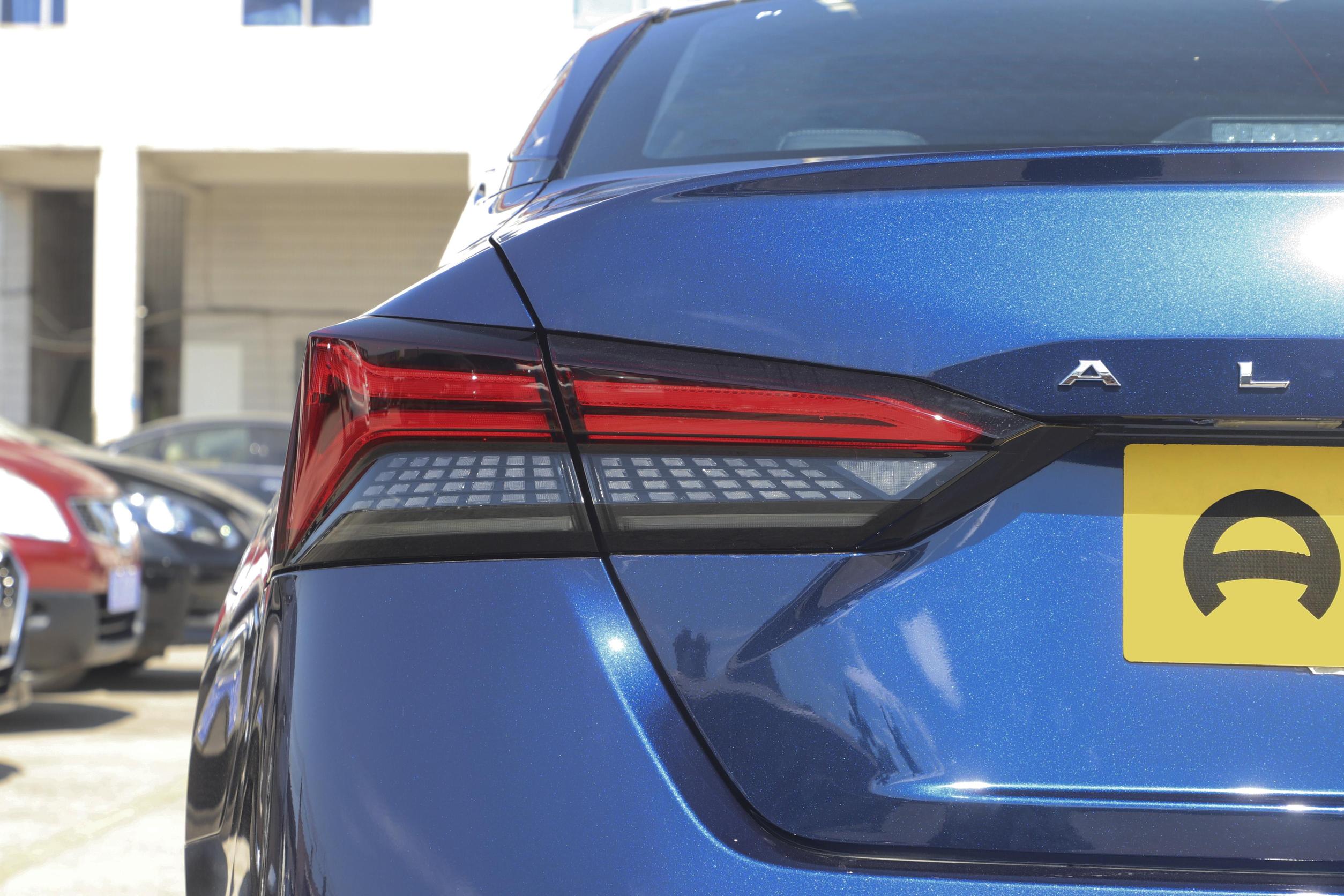 天籁 2022款 2.0L XL-TLS 悦享版图片_日产_32/107张图片_汽车外观图库_懂车帝