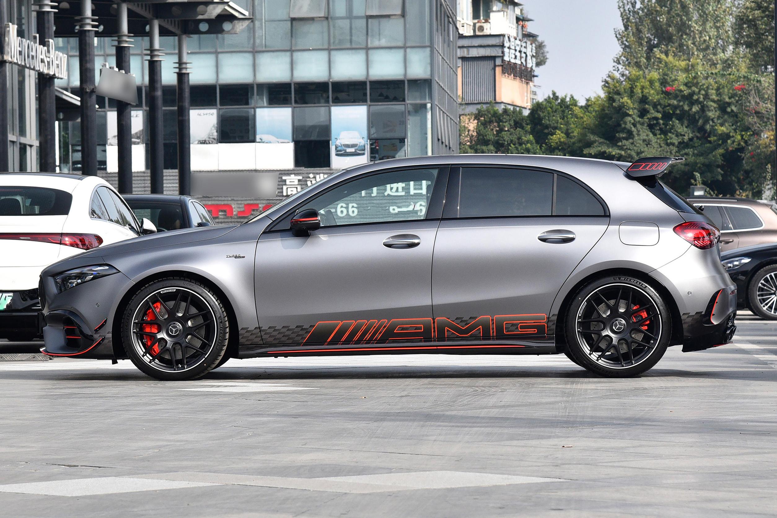 奔驰A级AMG(进口) 2024款 AMG A 45 S 4MATIC+燃擎当道特别版图片_奔驰_4/60张图片_汽车外观图库_懂车帝