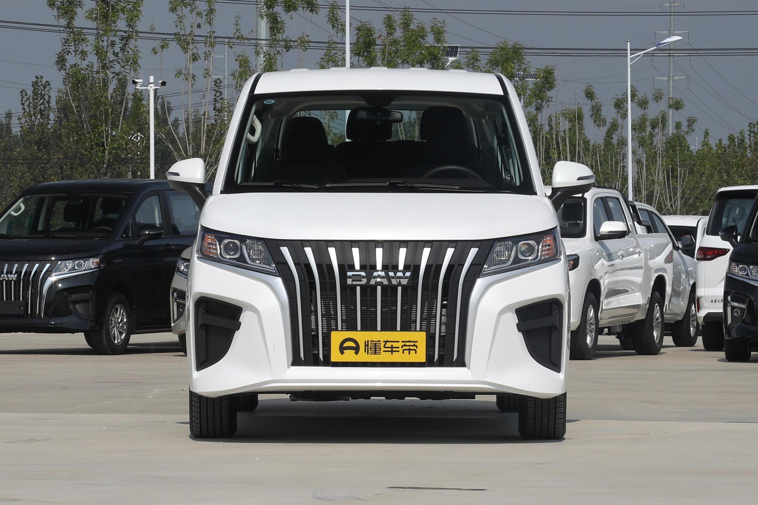 锐胜王牌M7 2023款 CNG-2.0L创富版 手动长轴 7座图片_北汽制造_2/58张图片_汽车外观图库_懂车帝