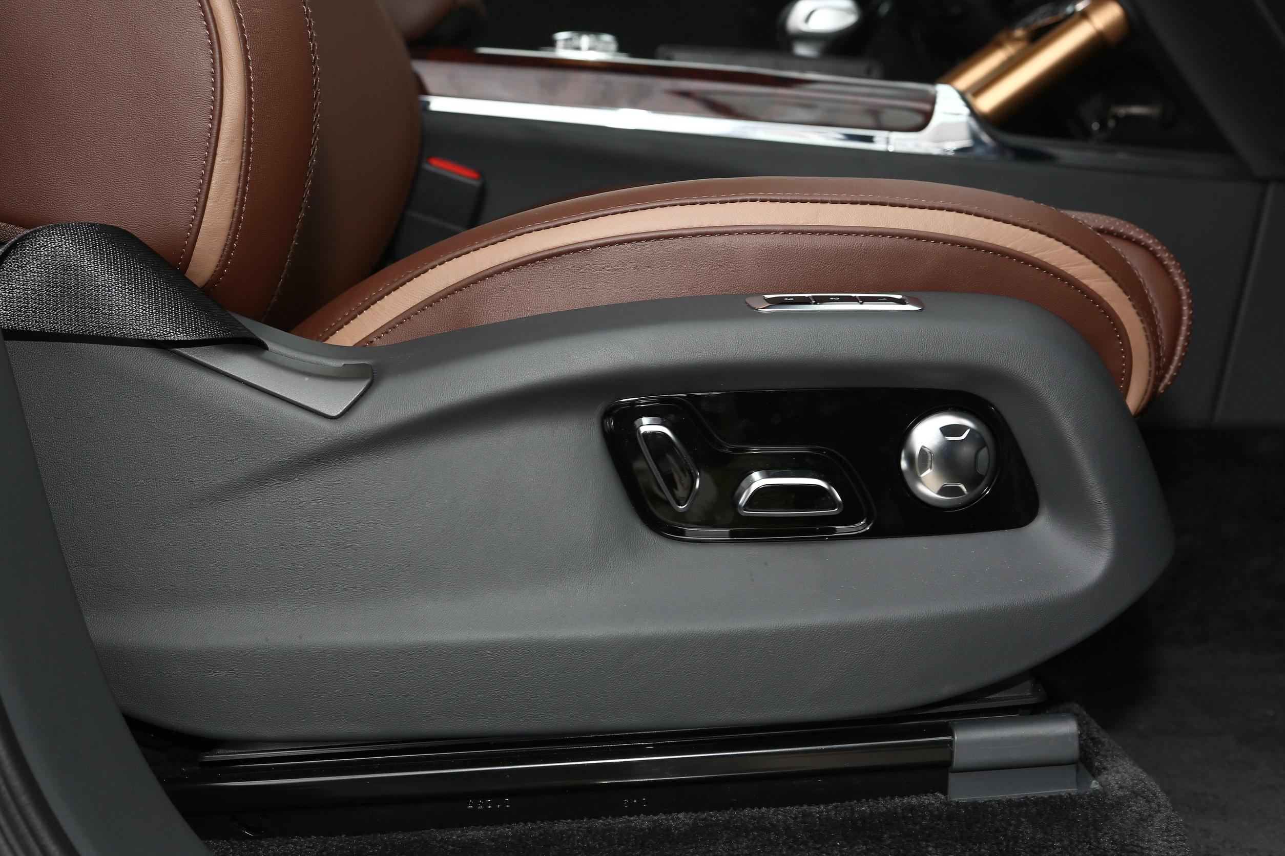 红旗LS7 2022款 4.0T 4座尊爵旗舰版图片_红旗_8/62张图片_汽车空间图库_懂车帝