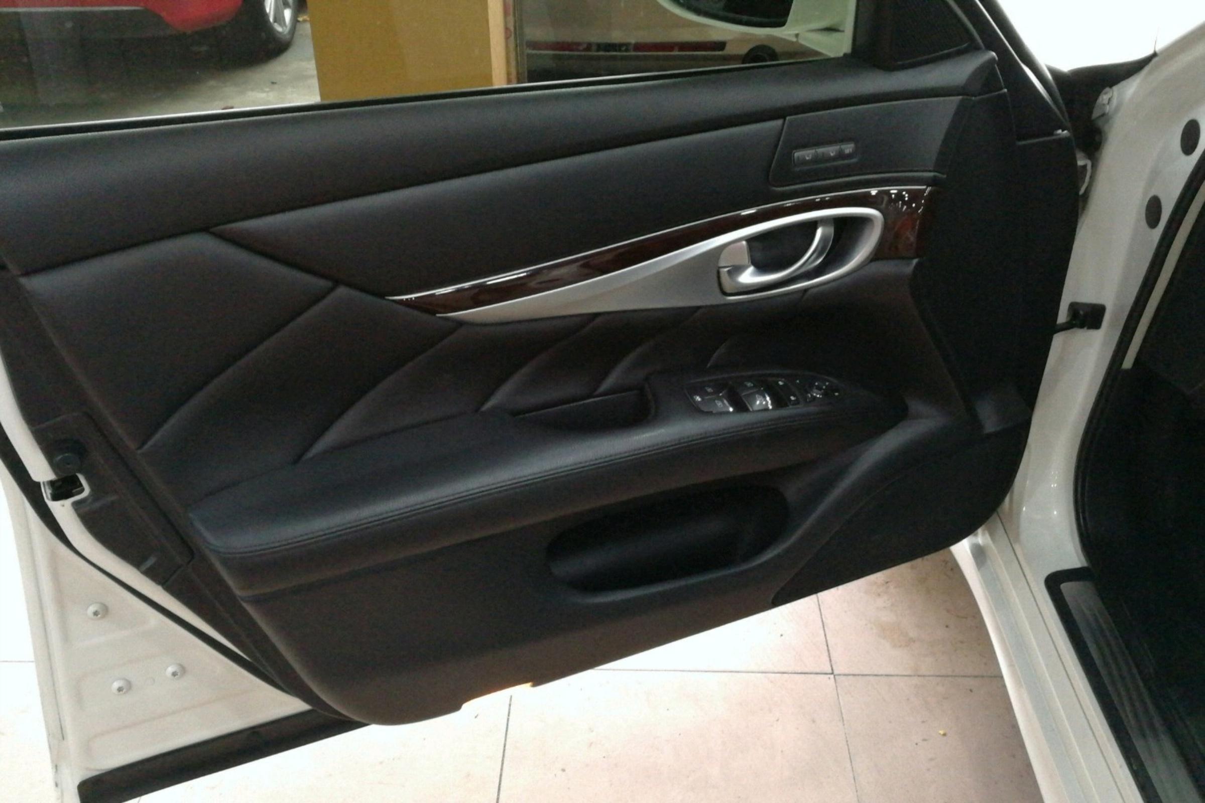 英菲尼迪Q70 2013款 Q70L 2.5L 舒适版图片_英菲尼迪_4/8张图片_汽车空间图库_懂车帝