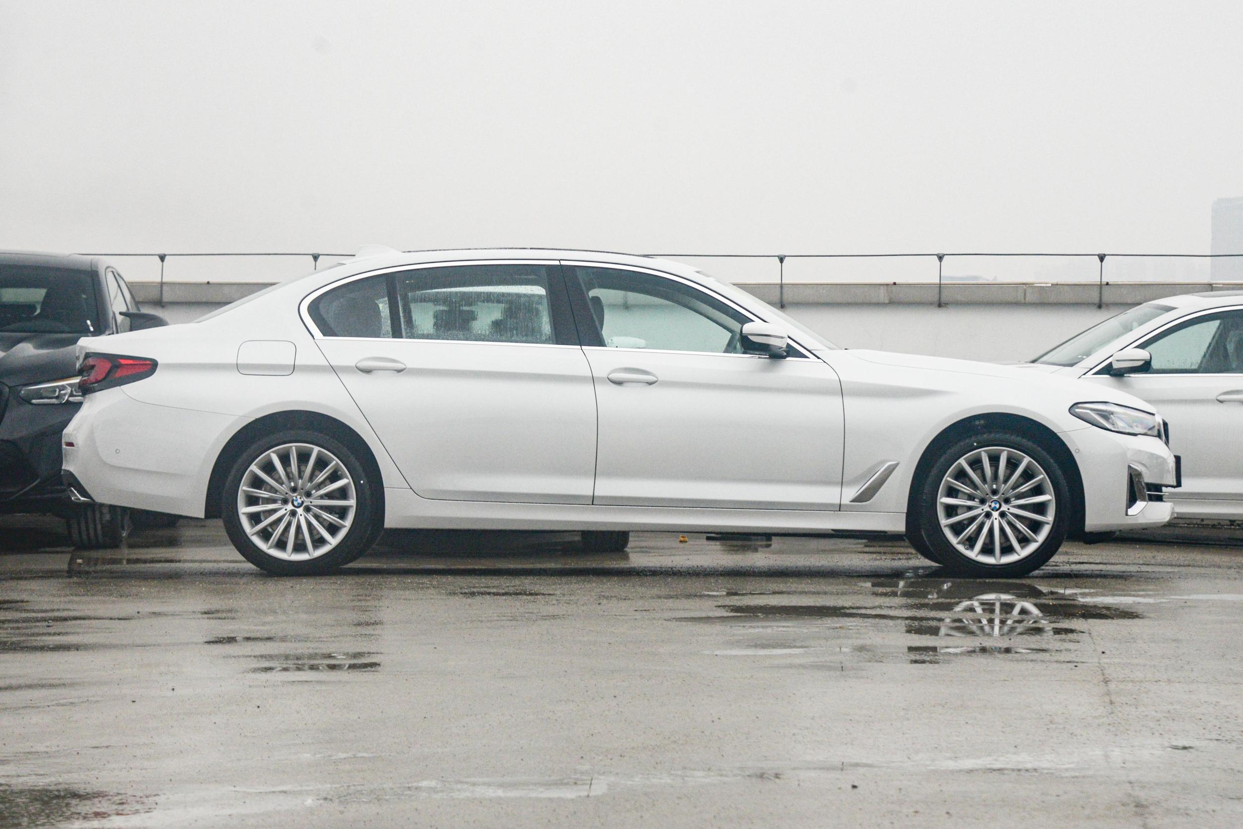 宝马5系 2023款 530Li 尊享型 豪华套装图片_宝马_1/52张图片_汽车外观图库_懂车帝