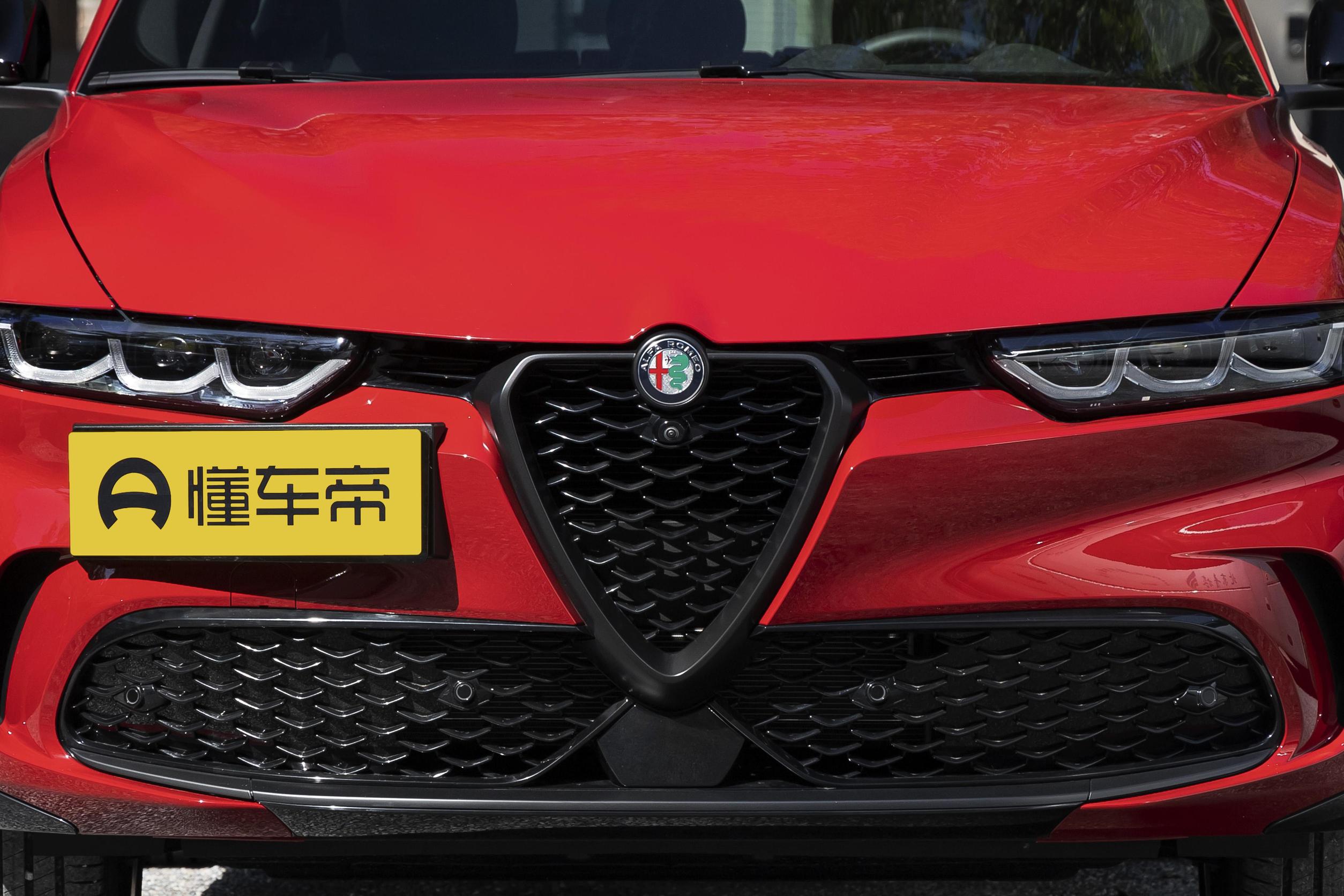 Tonale托纳利 2023款 2.0T 268HP Veloce 赛道版图片_阿尔法·罗密欧_1/150张图片_汽车外观图库_懂车帝