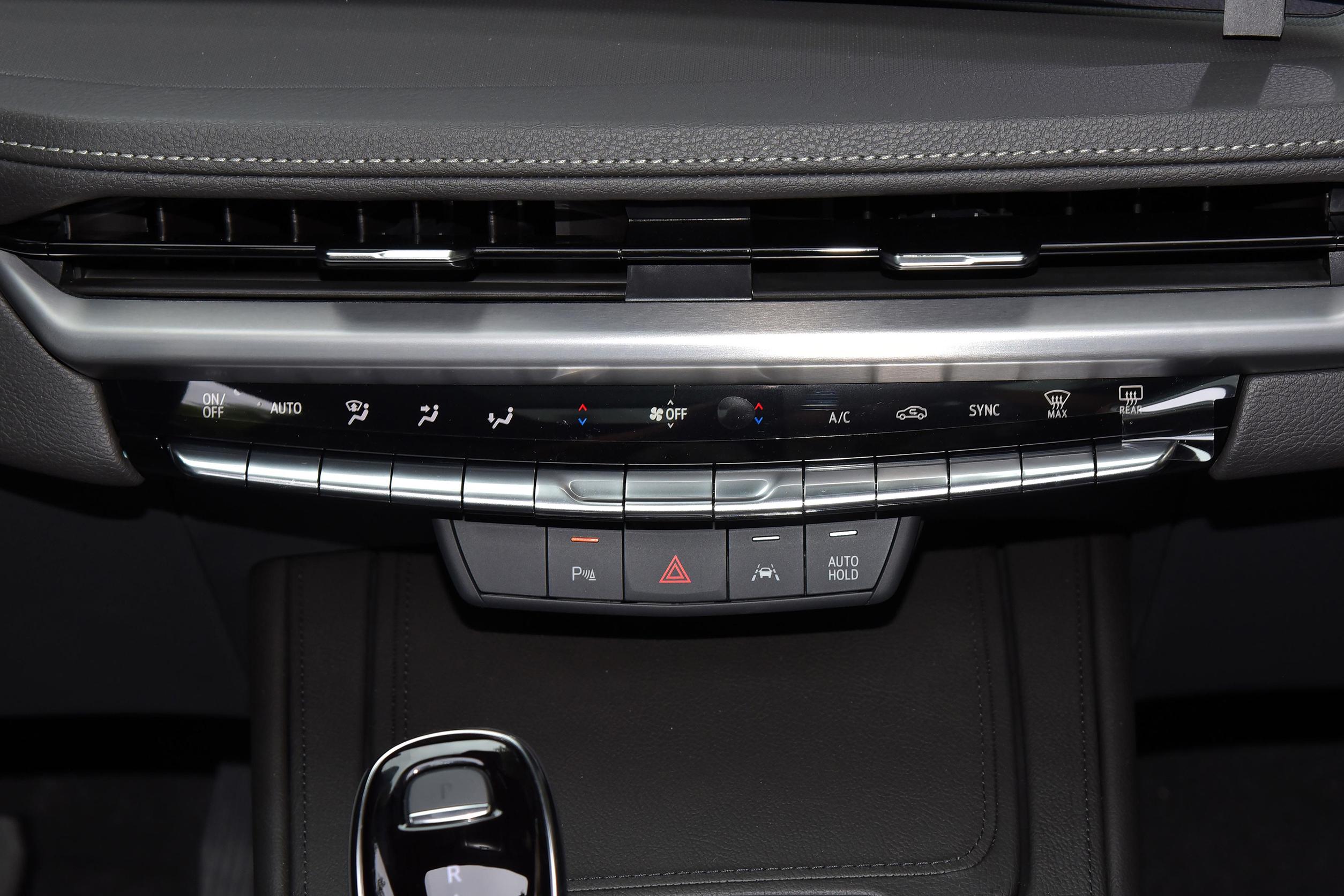 凯迪拉克XT4 2024款 25T 两驱风尚型图片_凯迪拉克_22/41张图片_汽车内饰图库_懂车帝