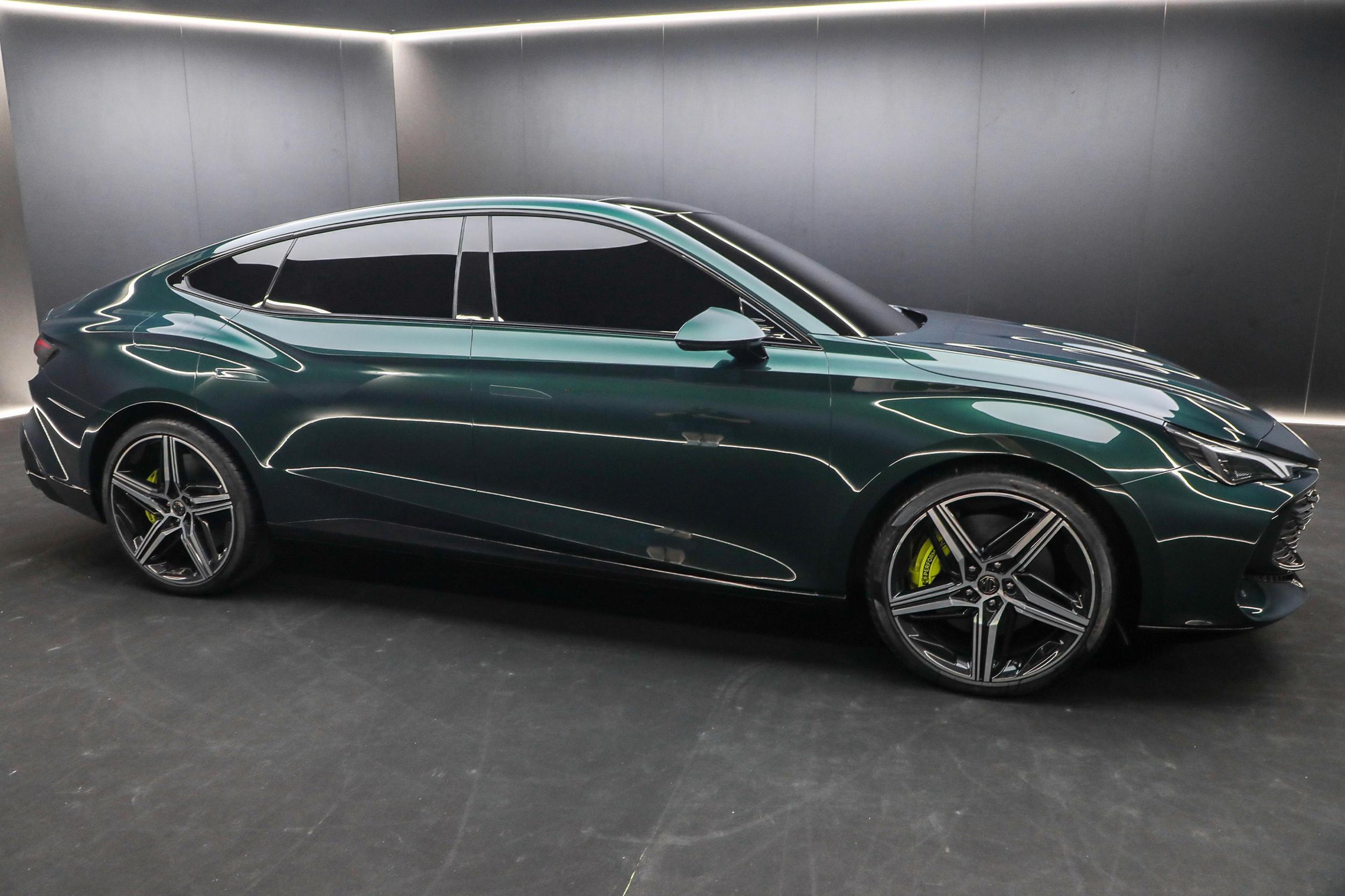 MG 7壁纸_MG 7_MG 7外观图片_32/305张图片_MG 7/整车外观图片_懂车帝