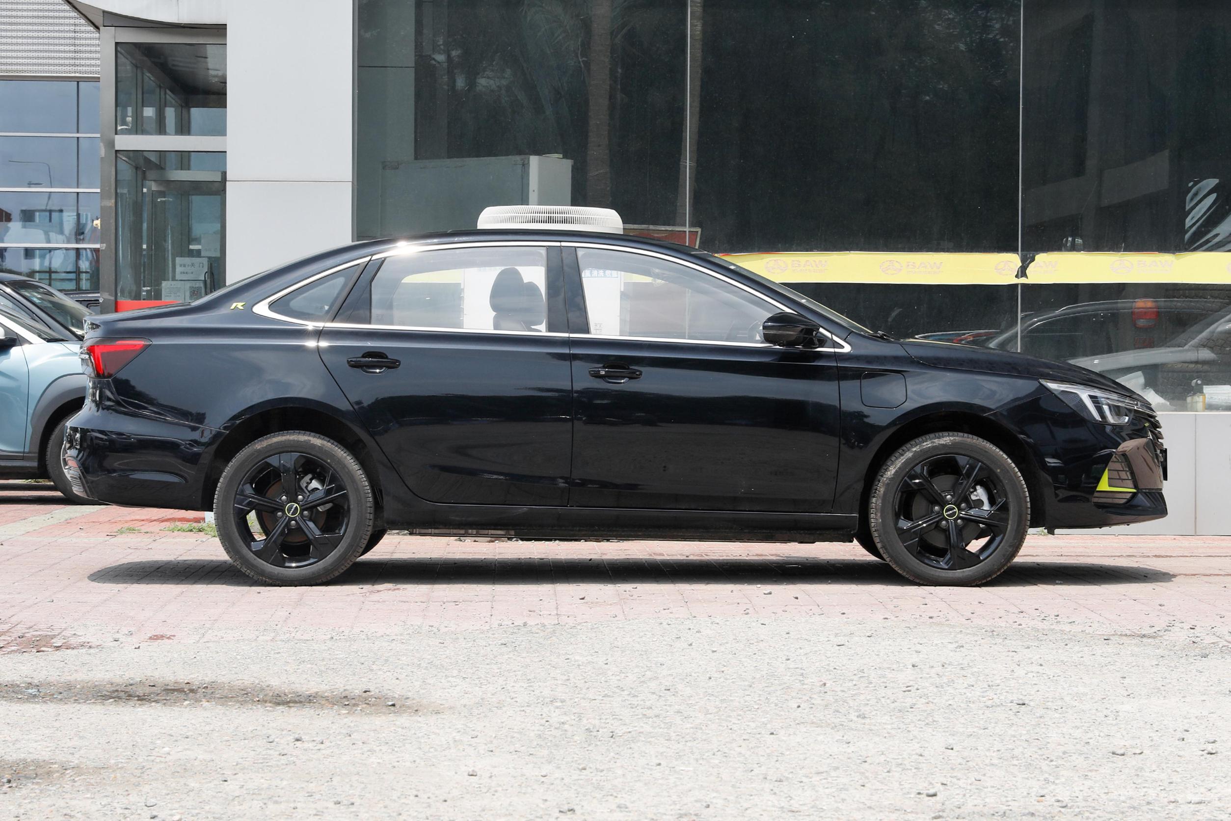 荣威i6 MAX EV 2022款 500天幕旗舰版图片_荣威_1/66张图片_汽车外观图库_懂车帝