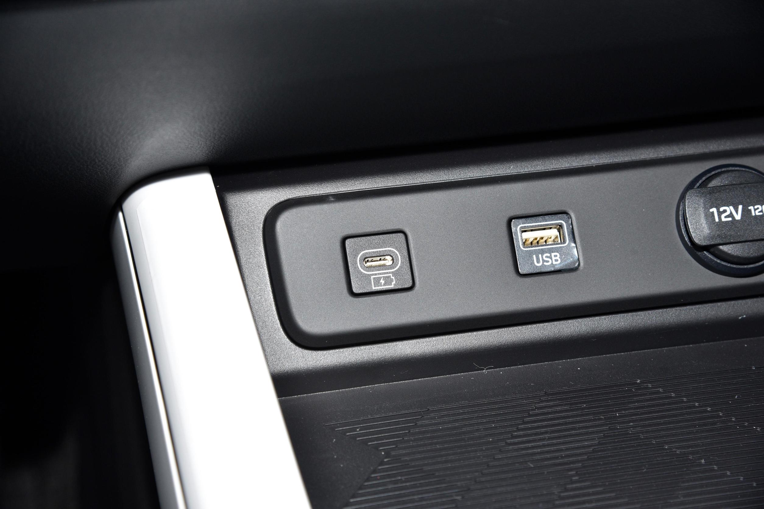 现代ix35 2023款 沐飒 2.0L 尊贵曜夜版LUX图片_现代_1/48张图片_汽车内饰图库_懂车帝