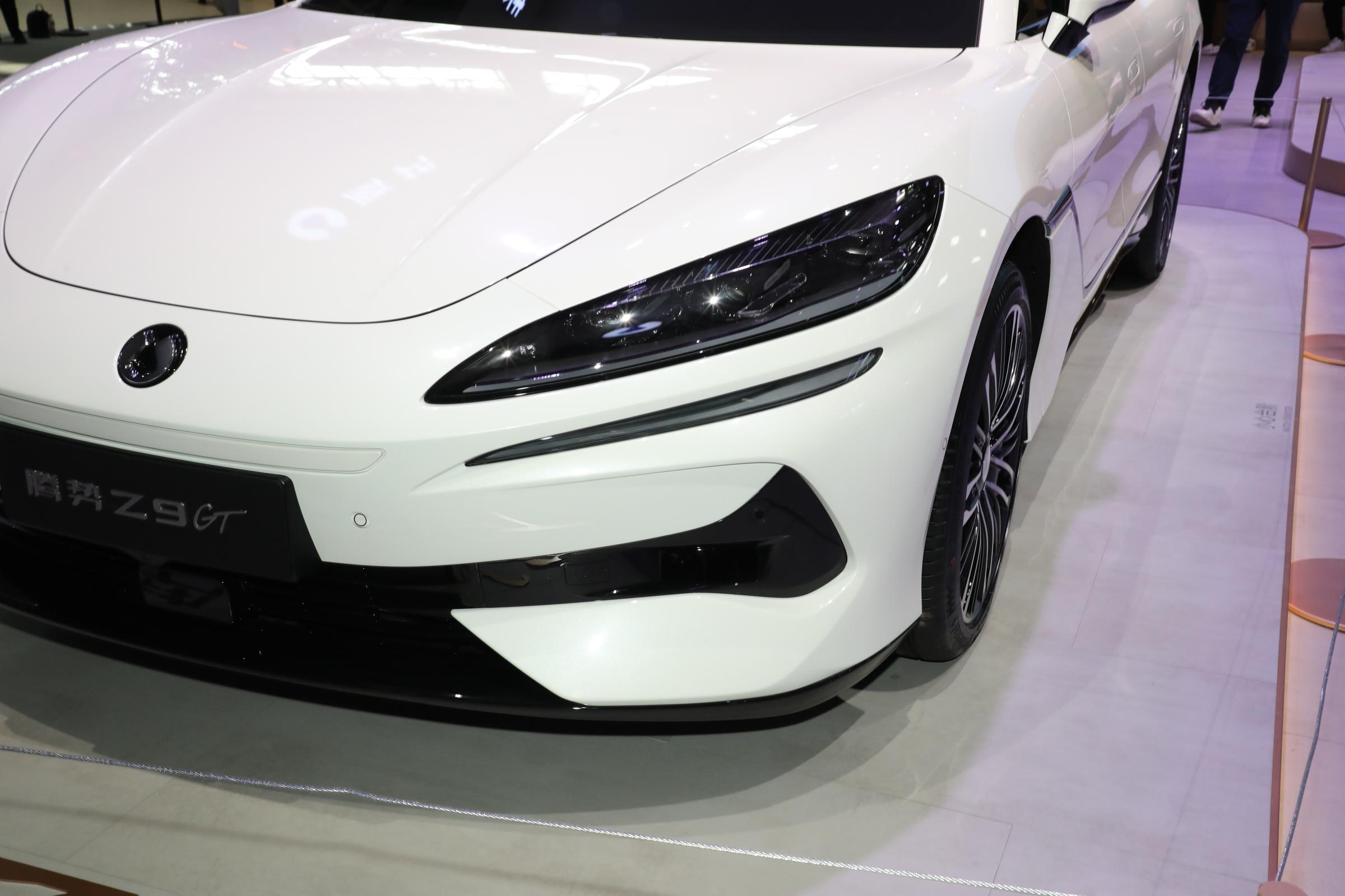 腾势Z9GT EV壁纸_腾势Z9GT EV_腾势Z9GT EV车展图片_30/122张图片_腾势Z9GT EV/整车车展图片_懂车帝