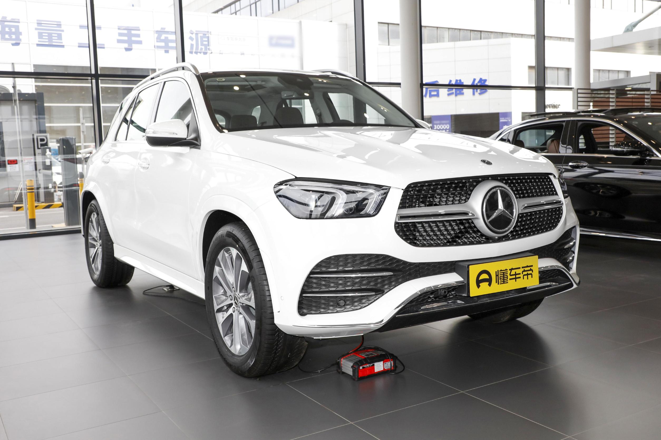 奔驰GLE 2023款 GLE 350 4MATIC 时尚型图片_奔驰_6/140张图片_汽车外观图库_懂车帝