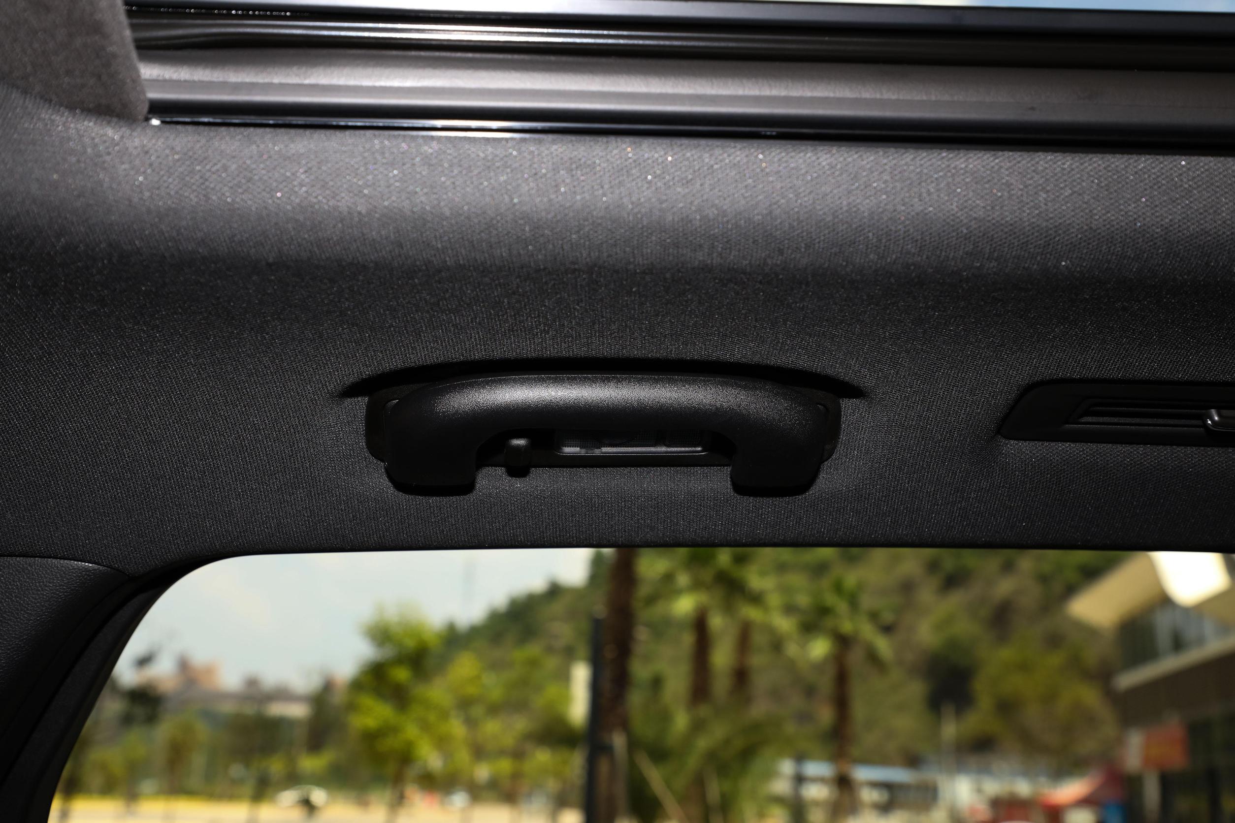 昂科旗 2022款 652T 四驱尊享旗舰型 六座图片_别克_31/79张图片_汽车空间图库_懂车帝