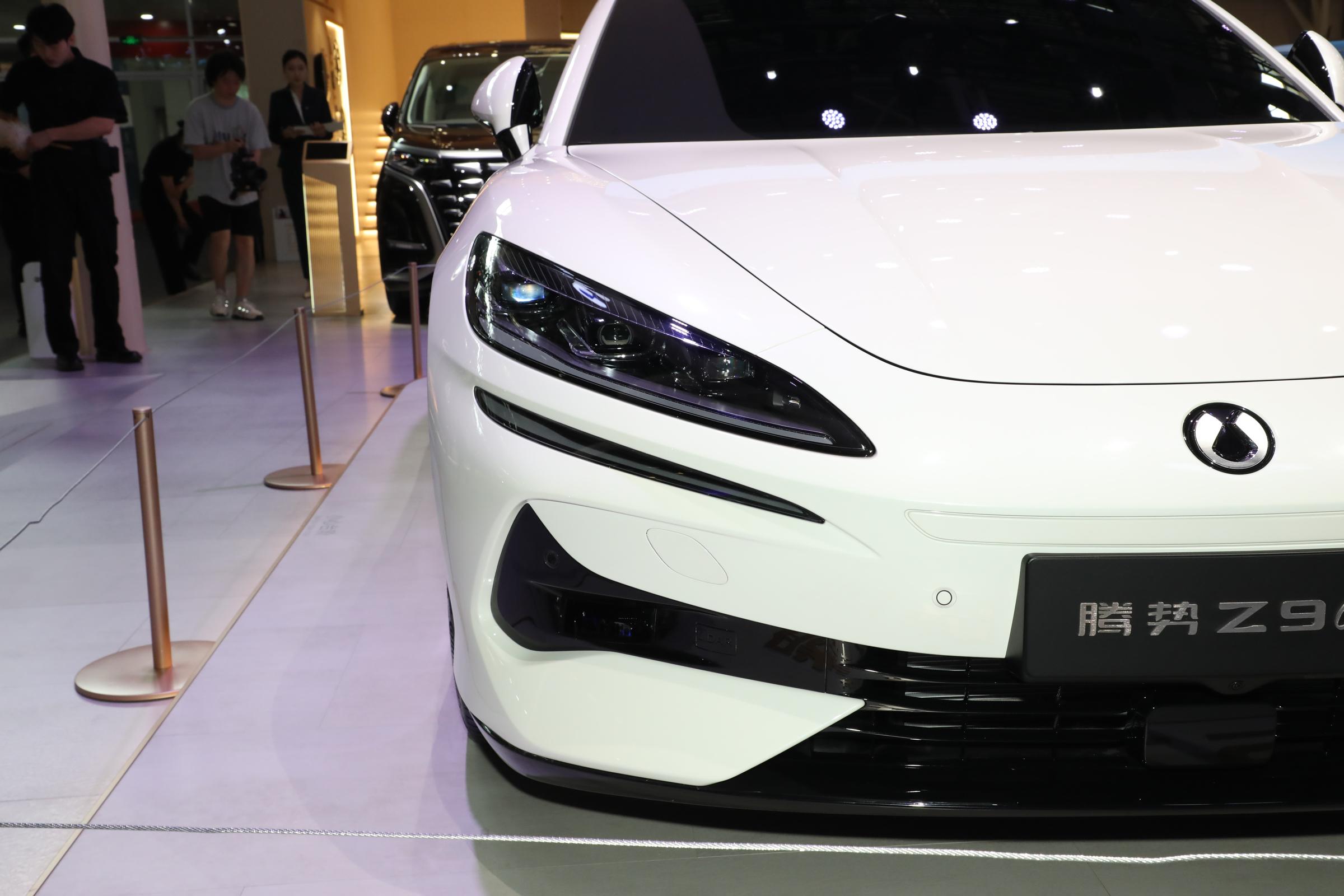 腾势Z9GT EV壁纸_腾势Z9GT EV_腾势Z9GT EV车展图片_3/122张图片_腾势Z9GT EV/整车车展图片_懂车帝