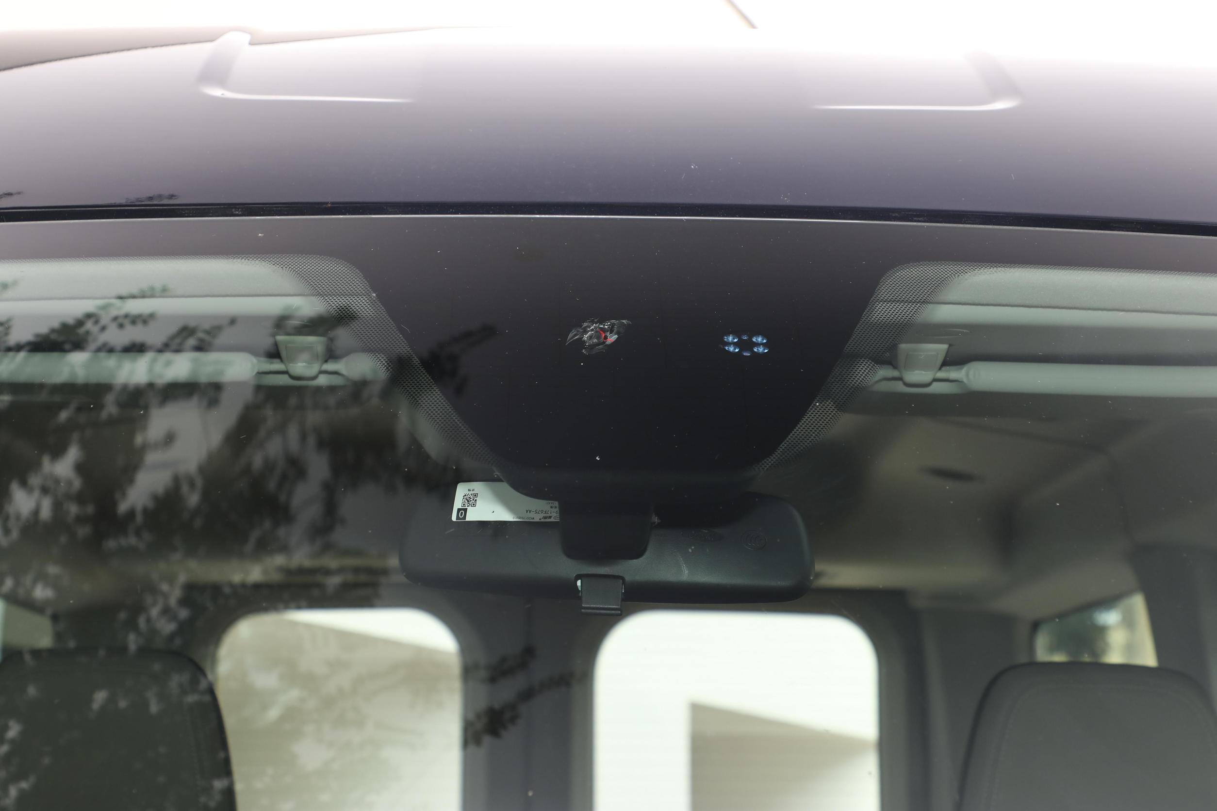 全顺 2024款 V363 2.3T柴油自动中轴中顶9座图片_福特_33/51张图片_汽车外观图库_懂车帝