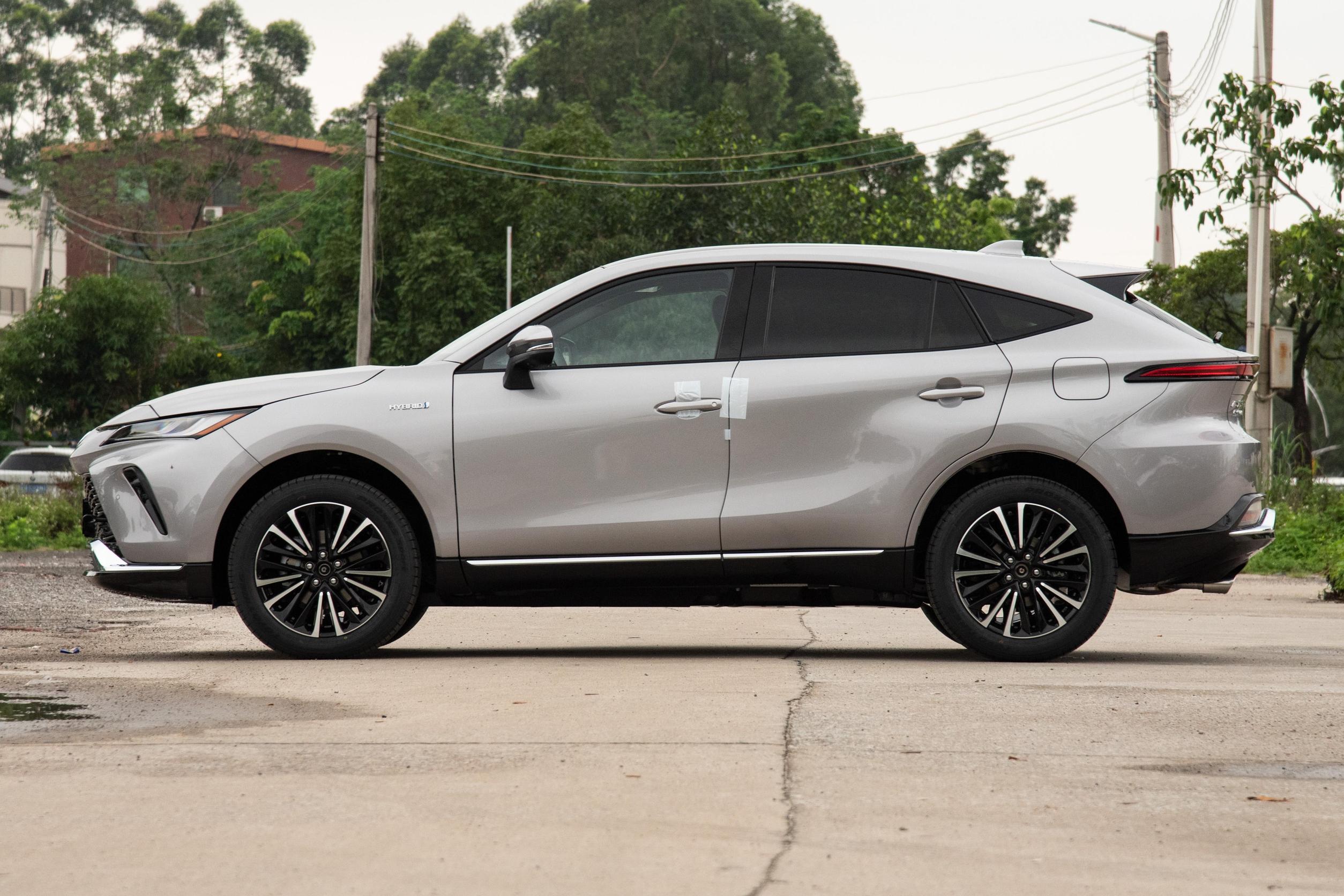 威飒 2023款 双擎 2.5L CVT四驱至尊版图片_丰田_4/57张图片_汽车外观图库_懂车帝