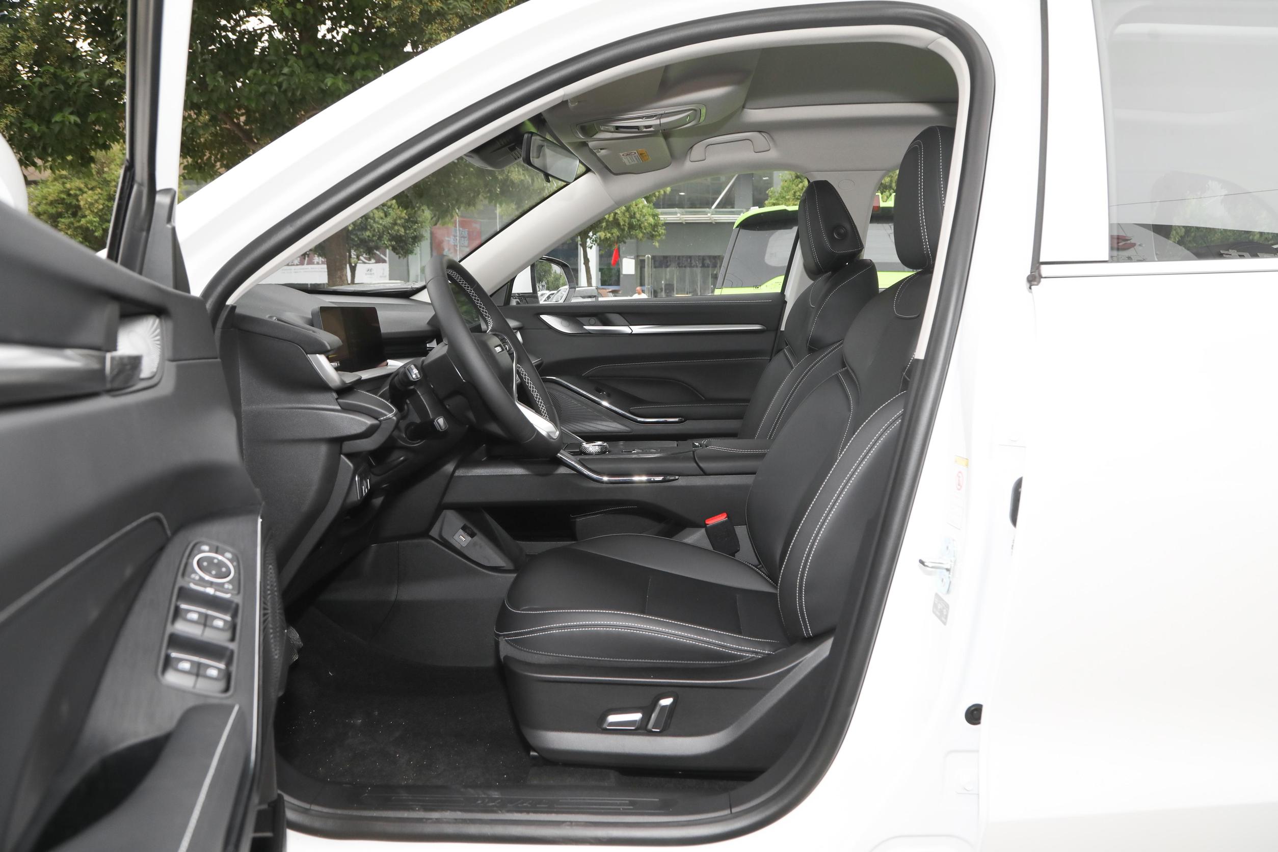 哈弗H6新能源 2022款 1.5T DHT-PHEV 55km 悦行版图片_哈弗_3/81张图片_汽车空间图库_懂车帝